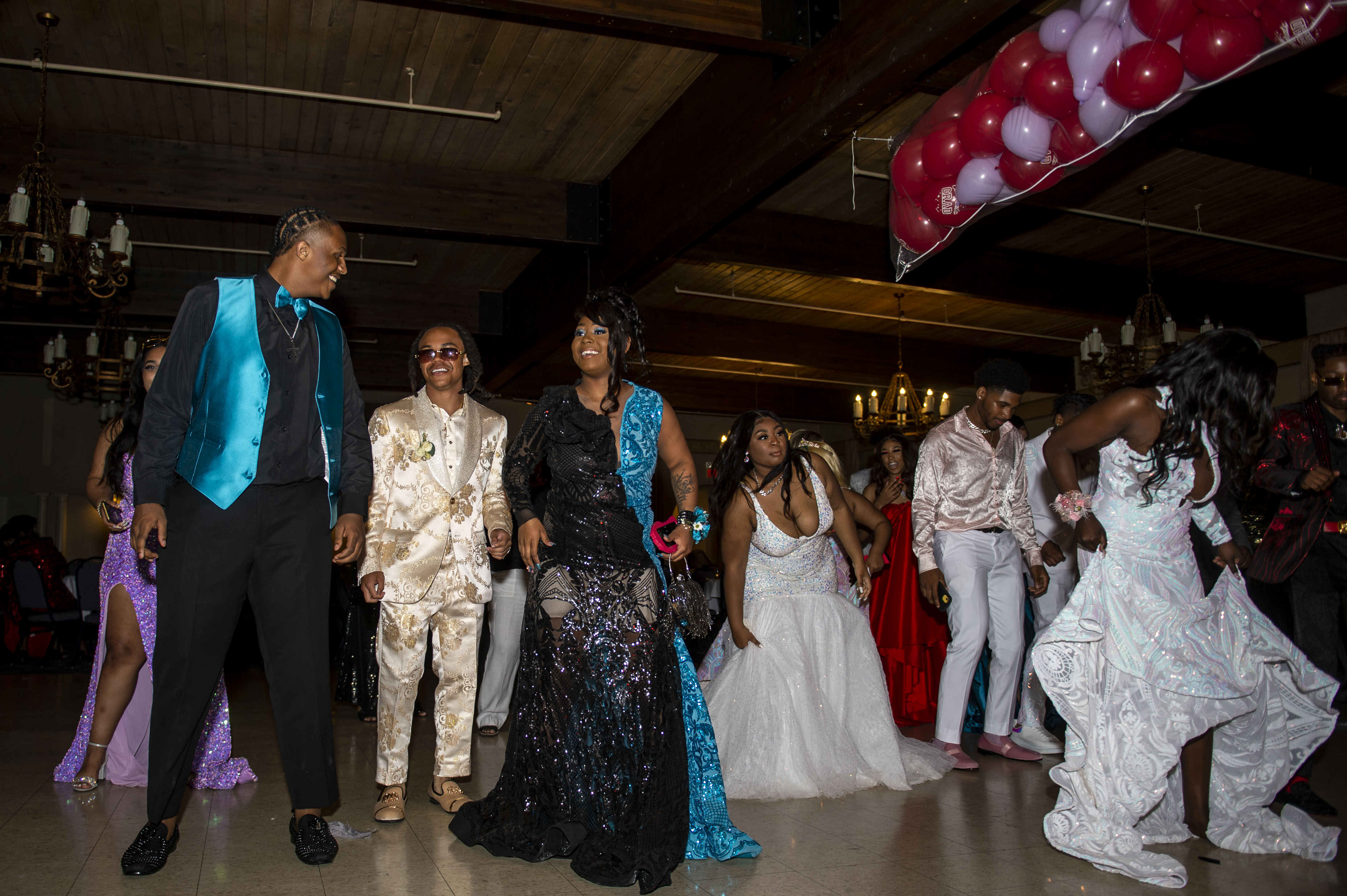 Bridgeport students celebrate 2022 school year with ‘Dripping Luxury ...