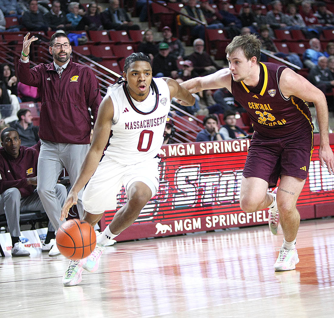 UMass Men's Basketball vs Central Michigan 2/3/26 - masslive.com