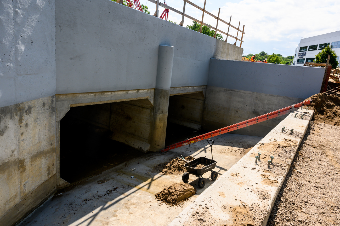 Culverts complete, pedestrian tunnel under construction near Argo Dam ...