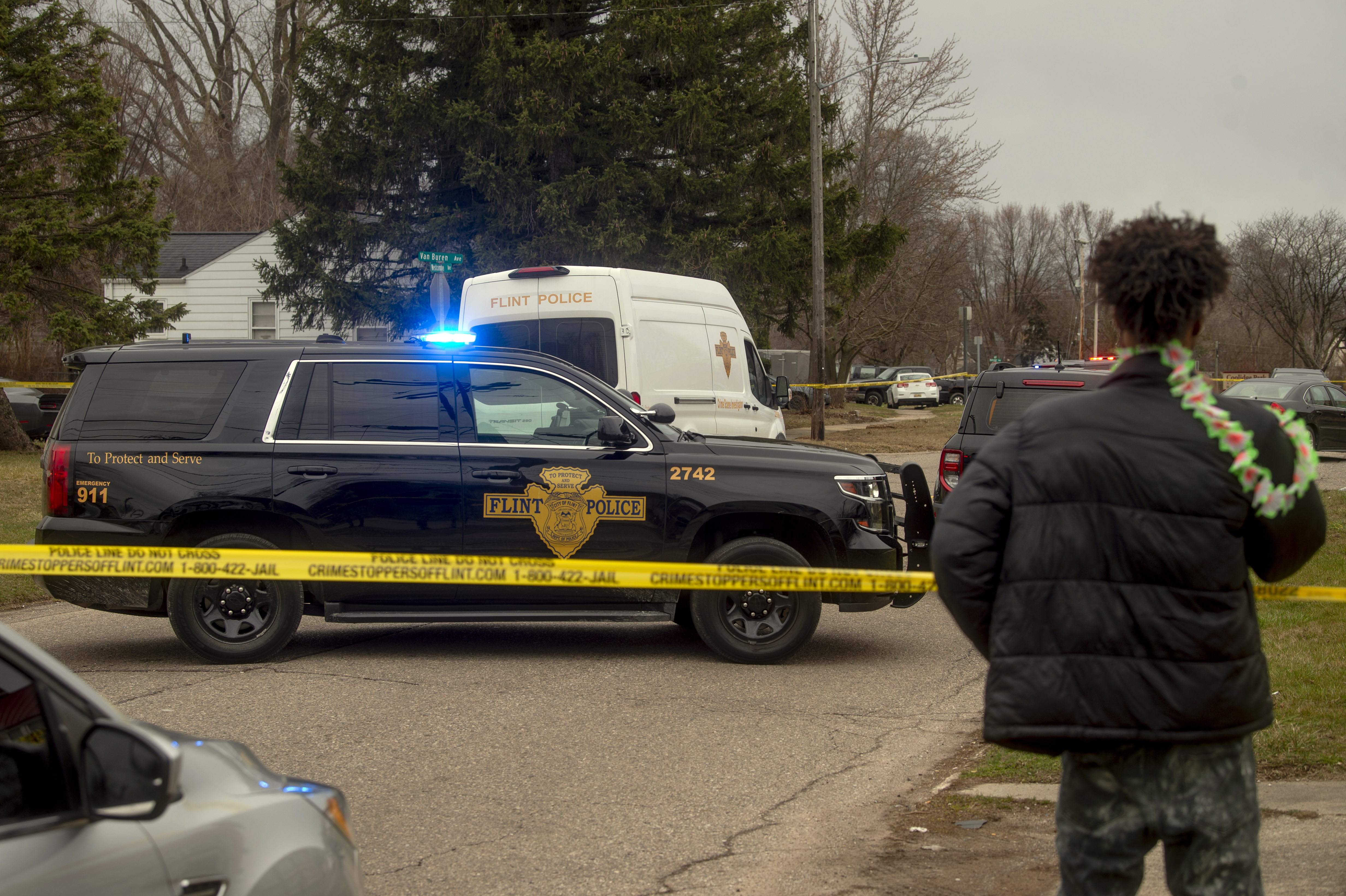 One dead after midday homicide on Flint's west side - mlive.com