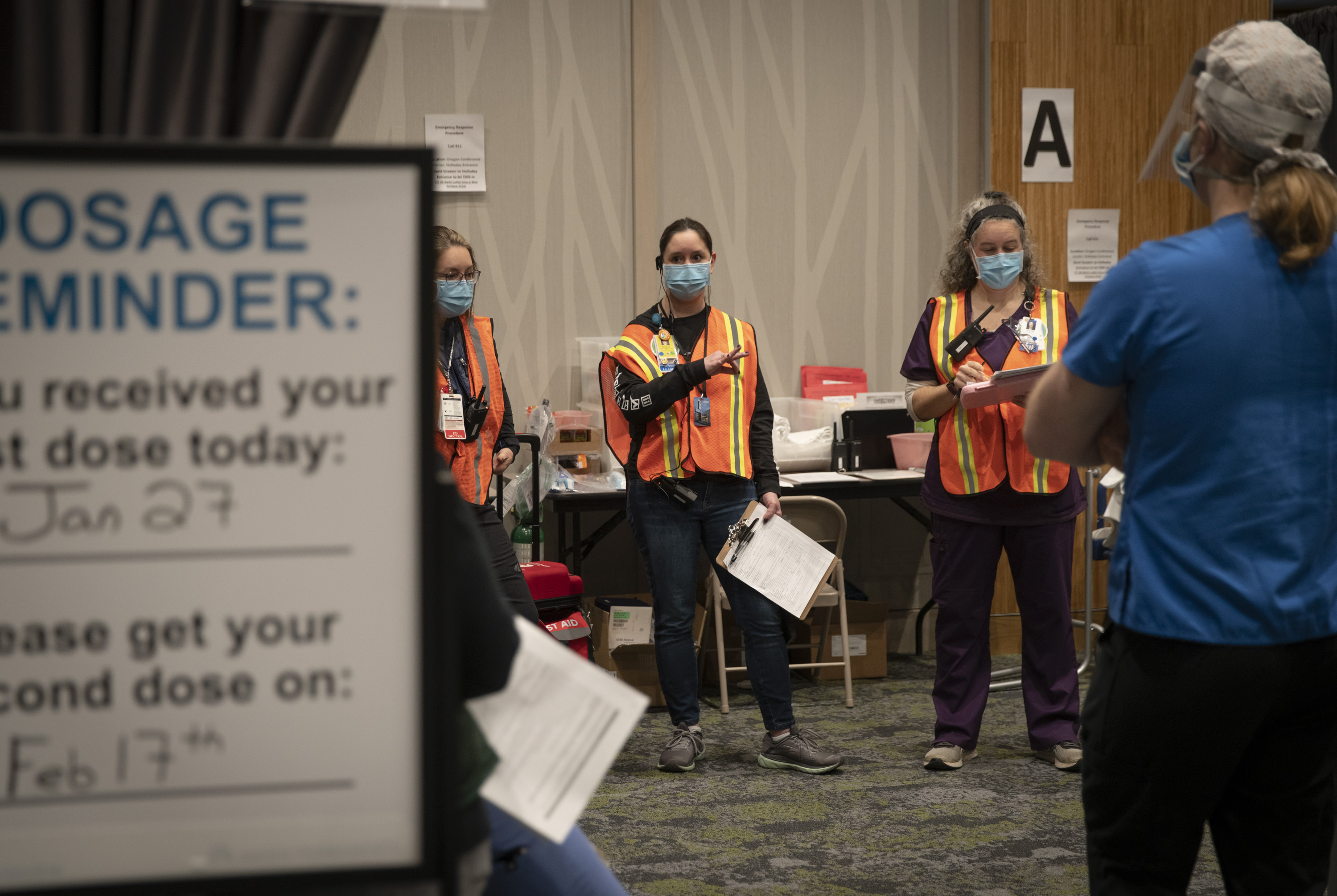 COVID-19 vaccinations begin for educators in Oregon - oregonlive.com