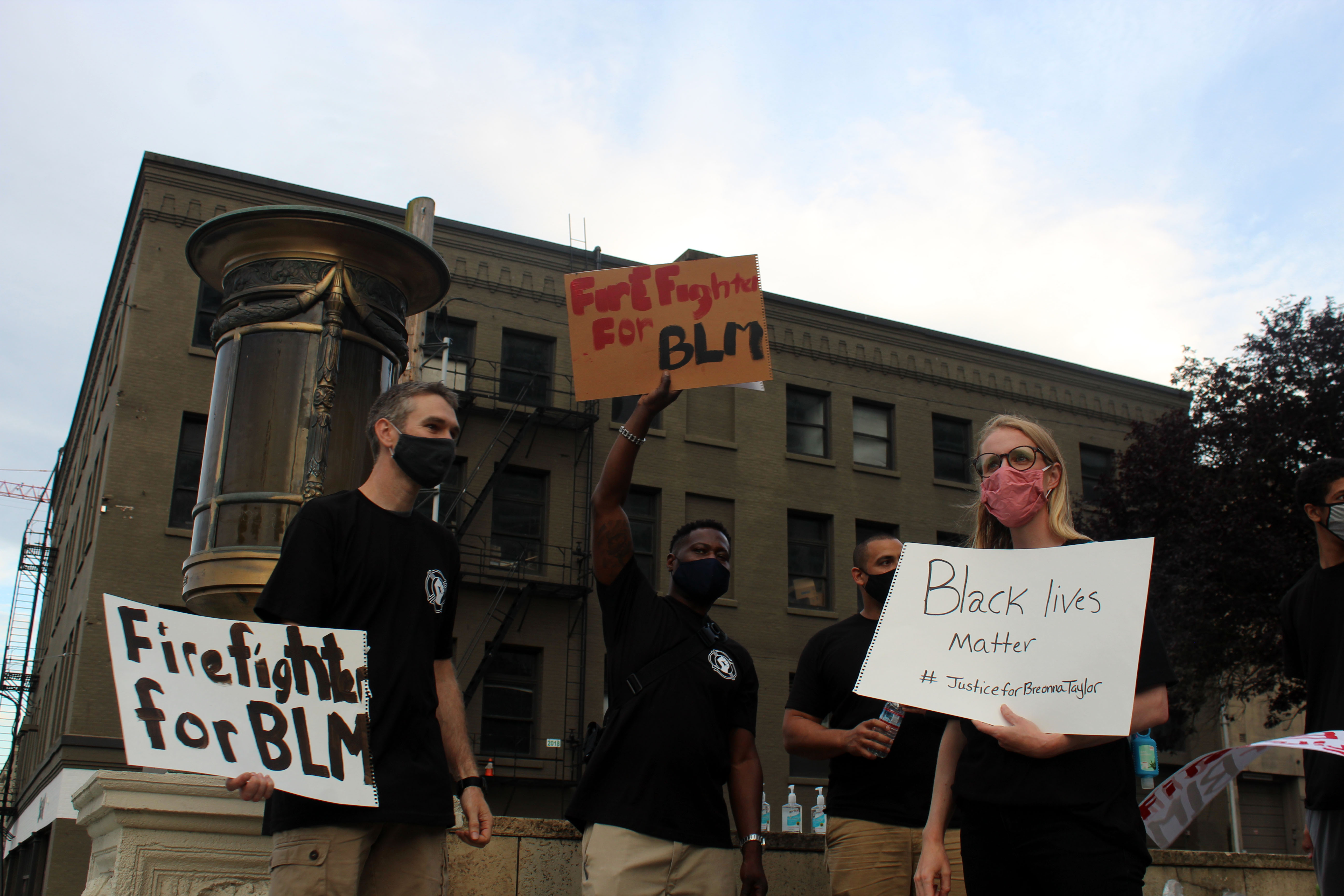 Portland firefighters rally for Black Lives Matter - oregonlive.com
