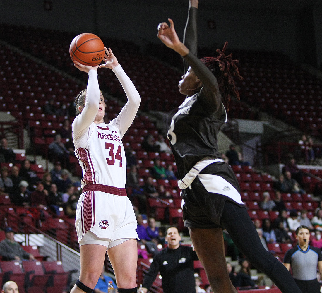 UMass Women's Basketball vs Saint Bonaventure 12/31/22 - masslive.com