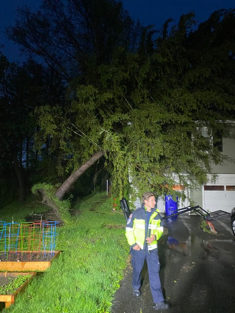 Severe thunderstorms damage buildings, knock out power in Massachusetts ...