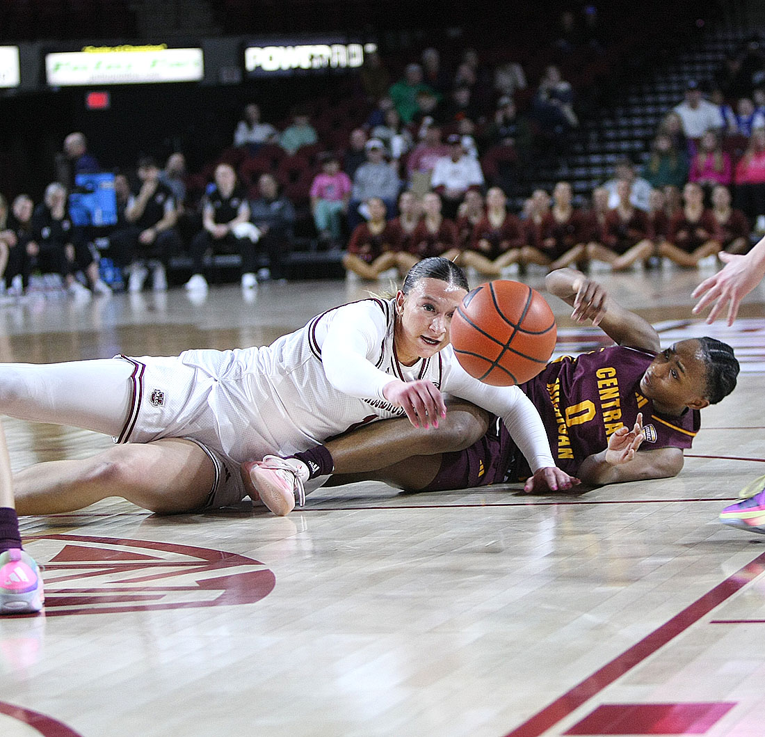 UMass Women's Basketball vs Central Michigan 1/10/26 - masslive.com