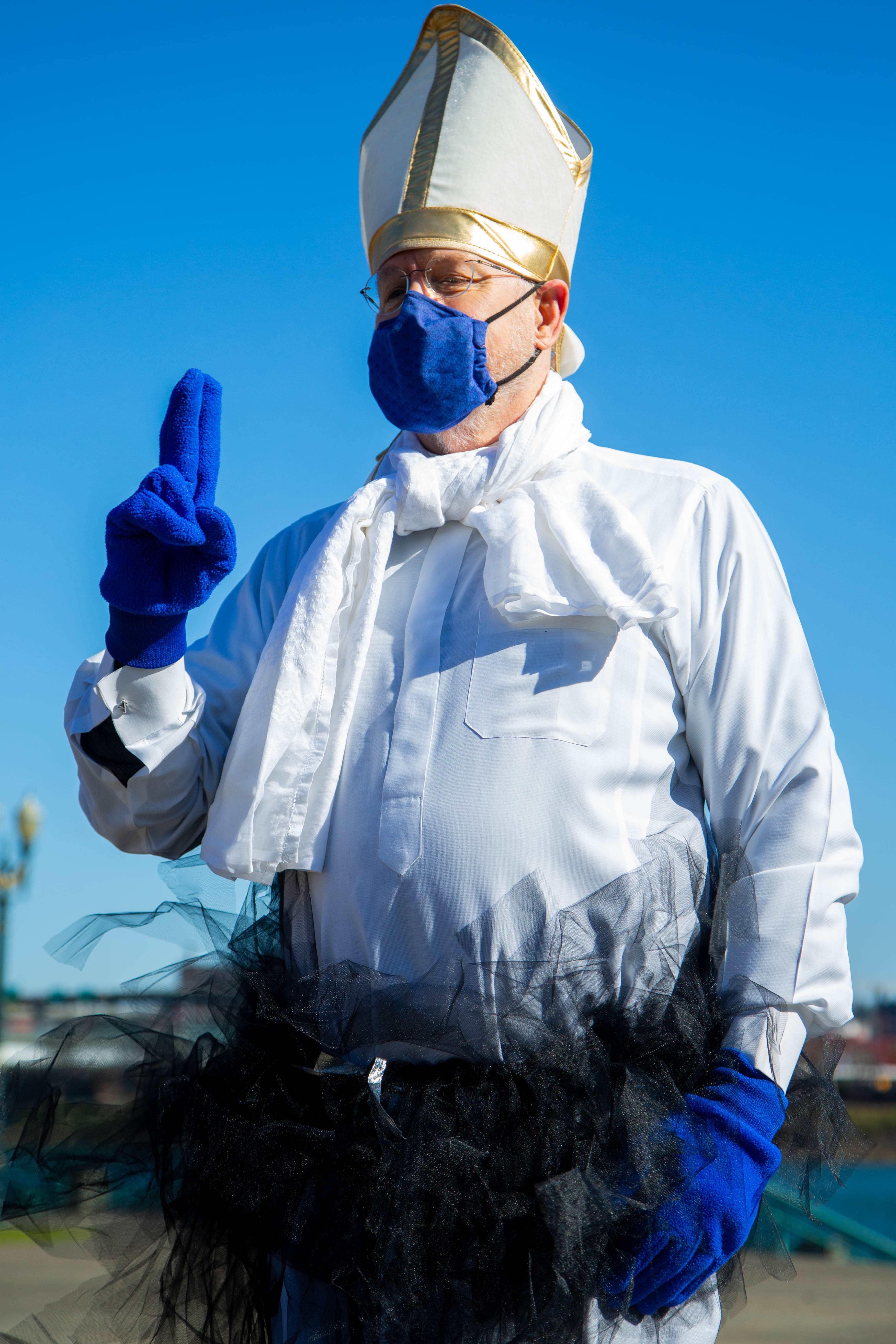 Tutu Tuesday celebrates 2/22/22 in downtown Portland - oregonlive.com