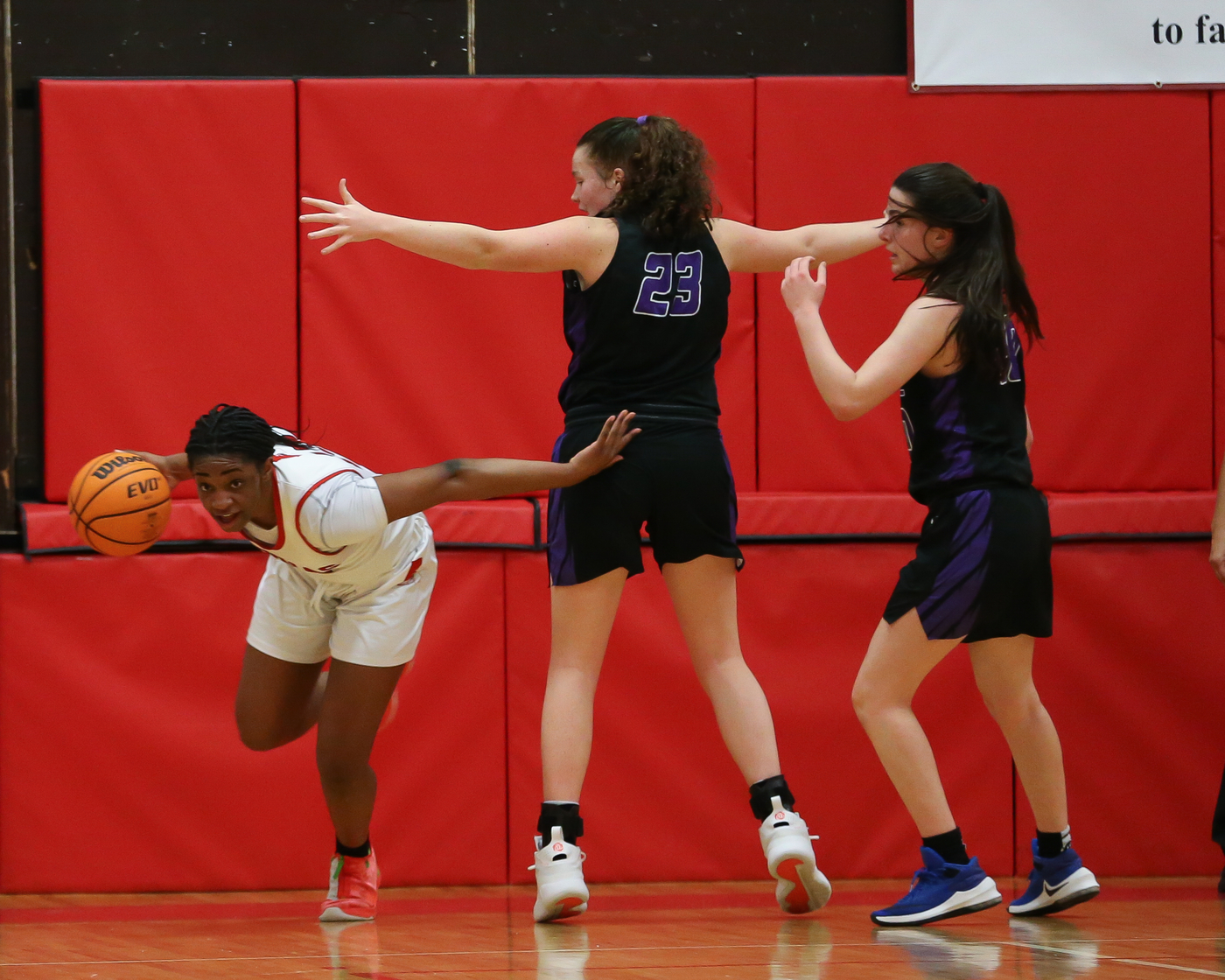 Girls Basketball: No. 19 St. Thomas Aquinas defeats Monroe 49-41 - nj.com
