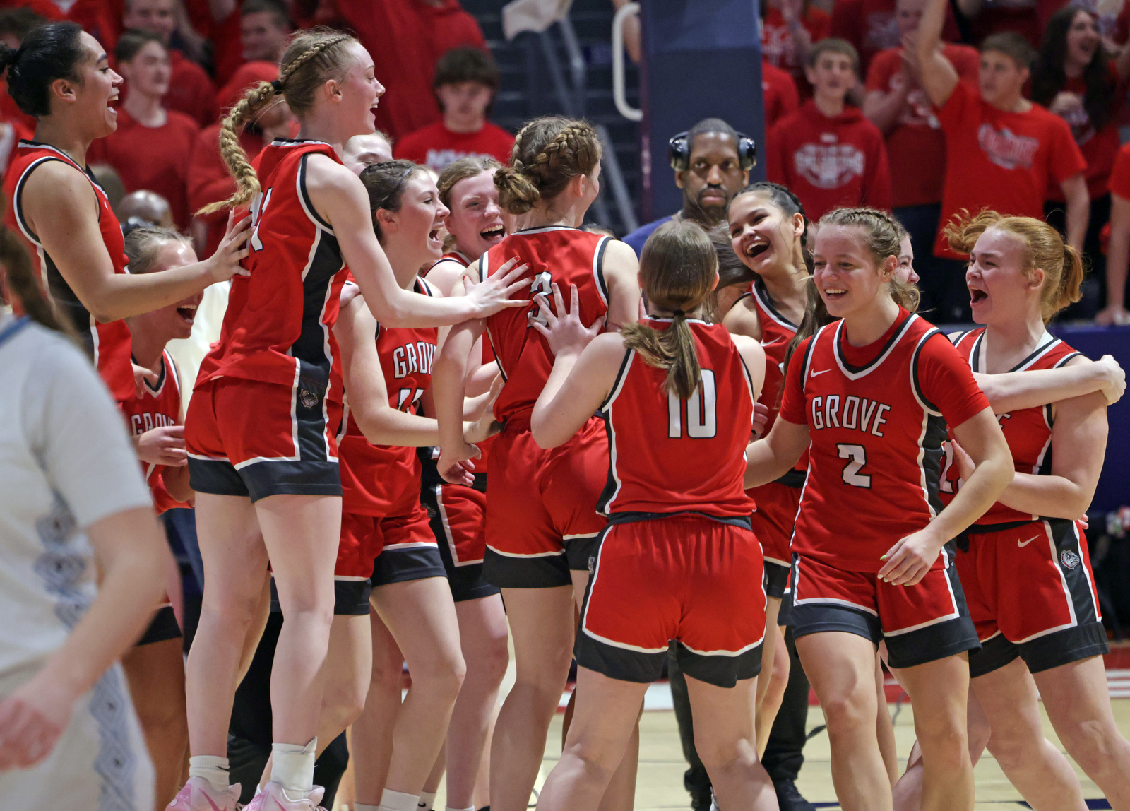 Rootstown vs Columbus Grove, Div VI, girl's basketball finals ...