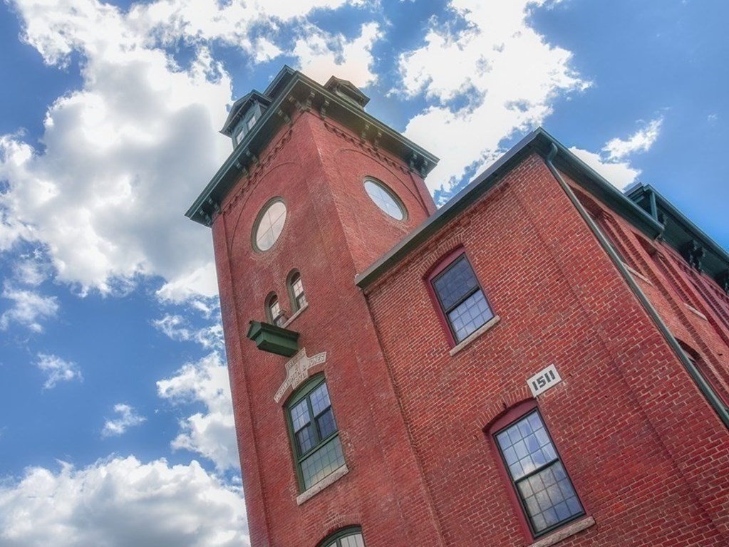 House of the Week: Four-story condo in clock tower features views of ...