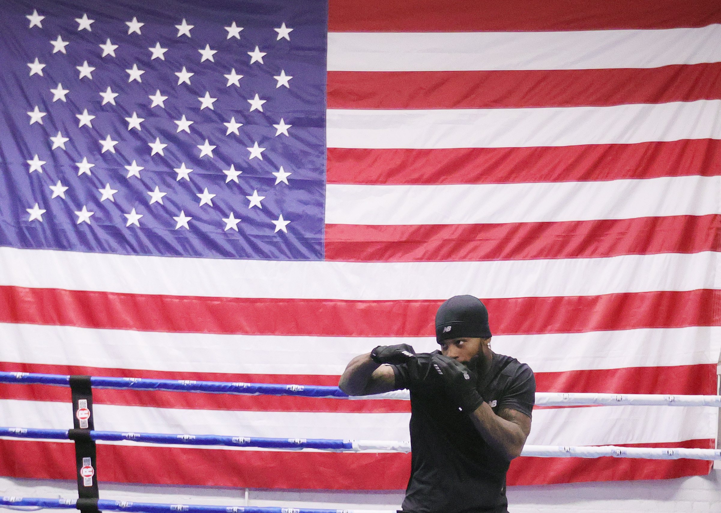 Boxer Montana Love works out with undercards preparing for hometown ...