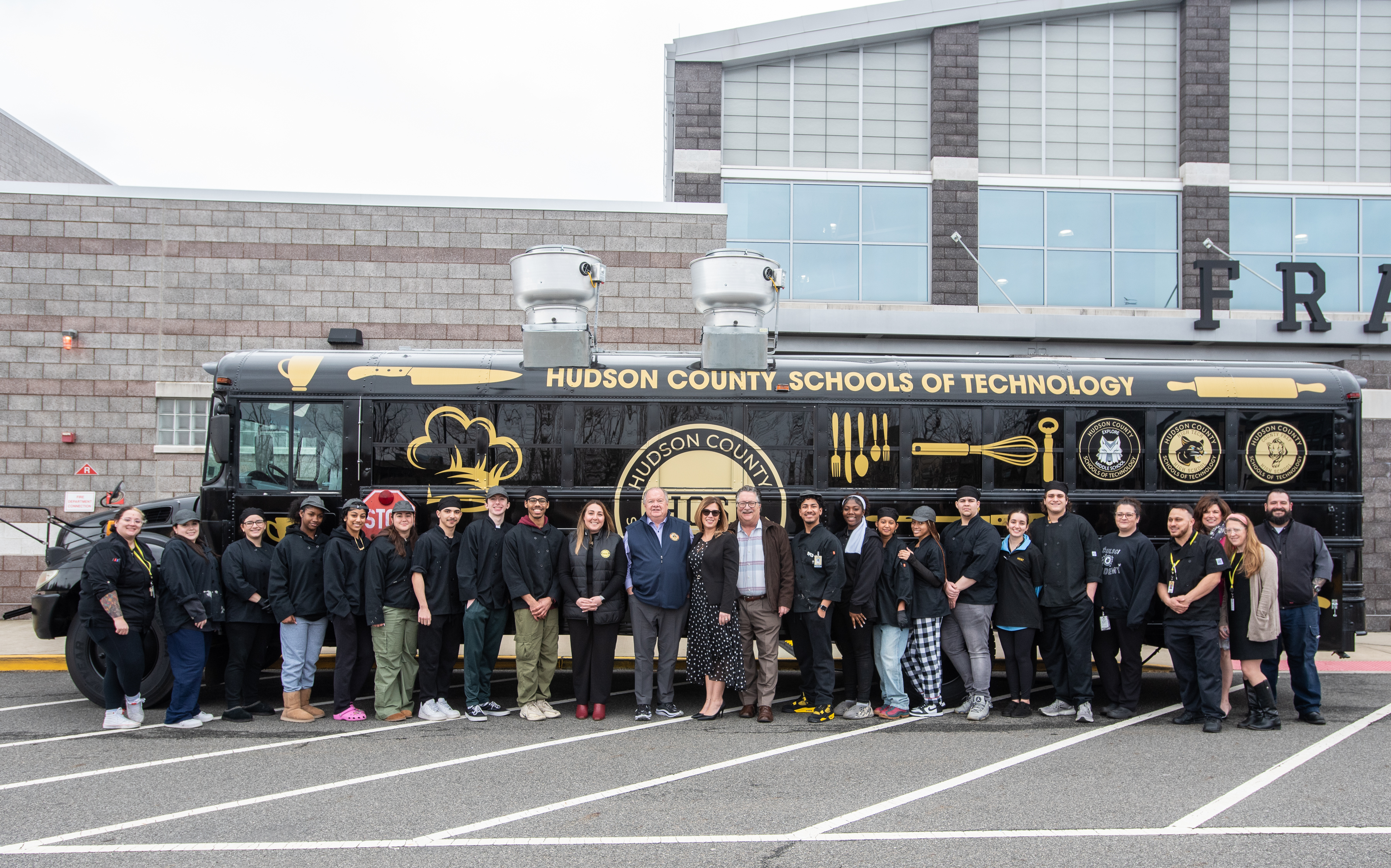 HCST unveils Outdoor Classroom Food Bus - nj.com