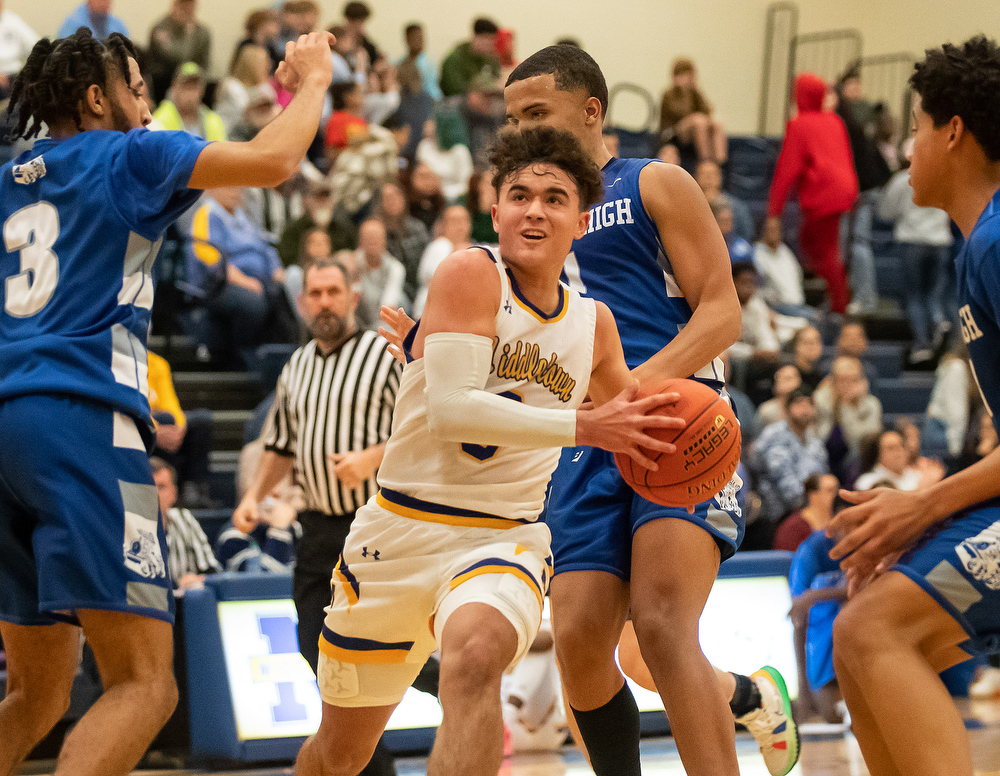 Steel-High defeats Middletown 43-35 in boys high school basketball ...