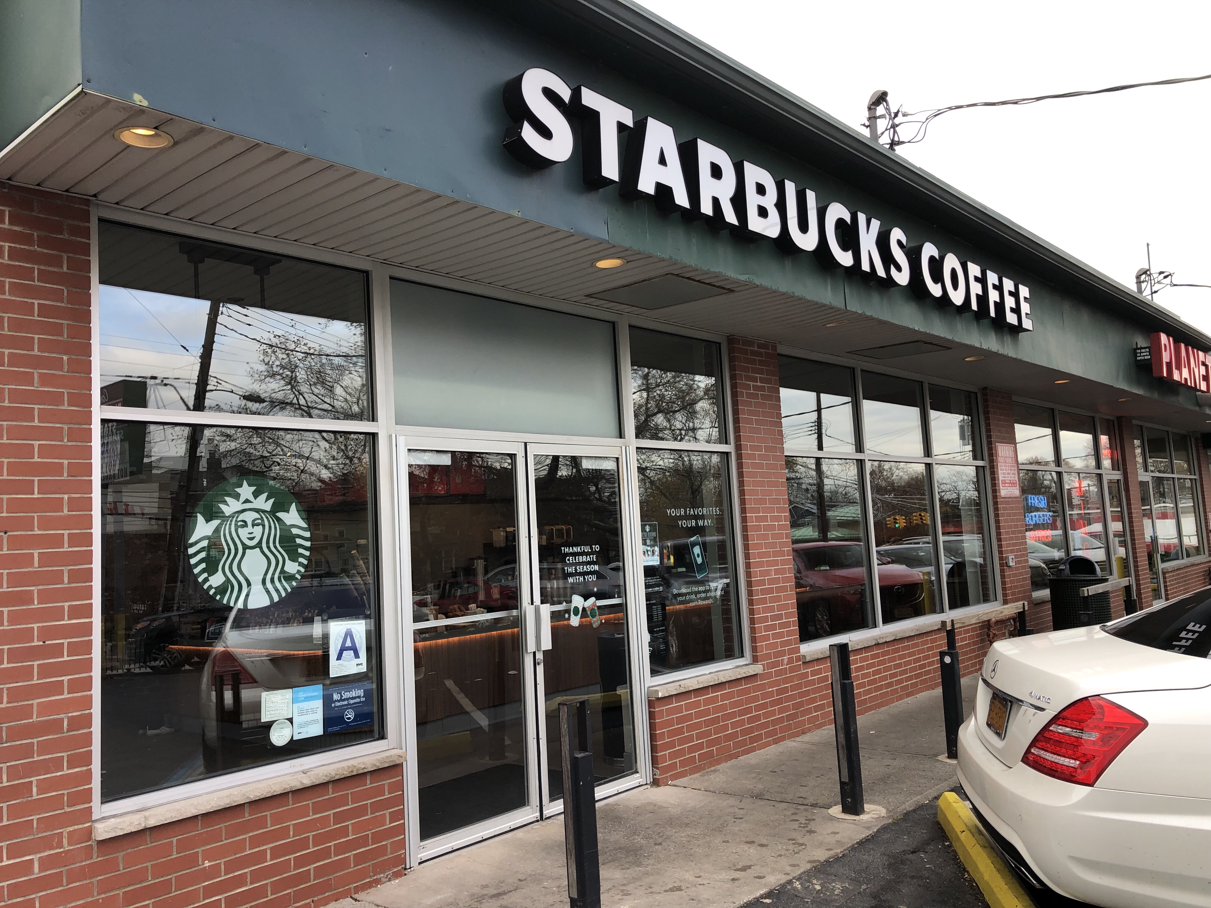 Starbucks Store Exterior