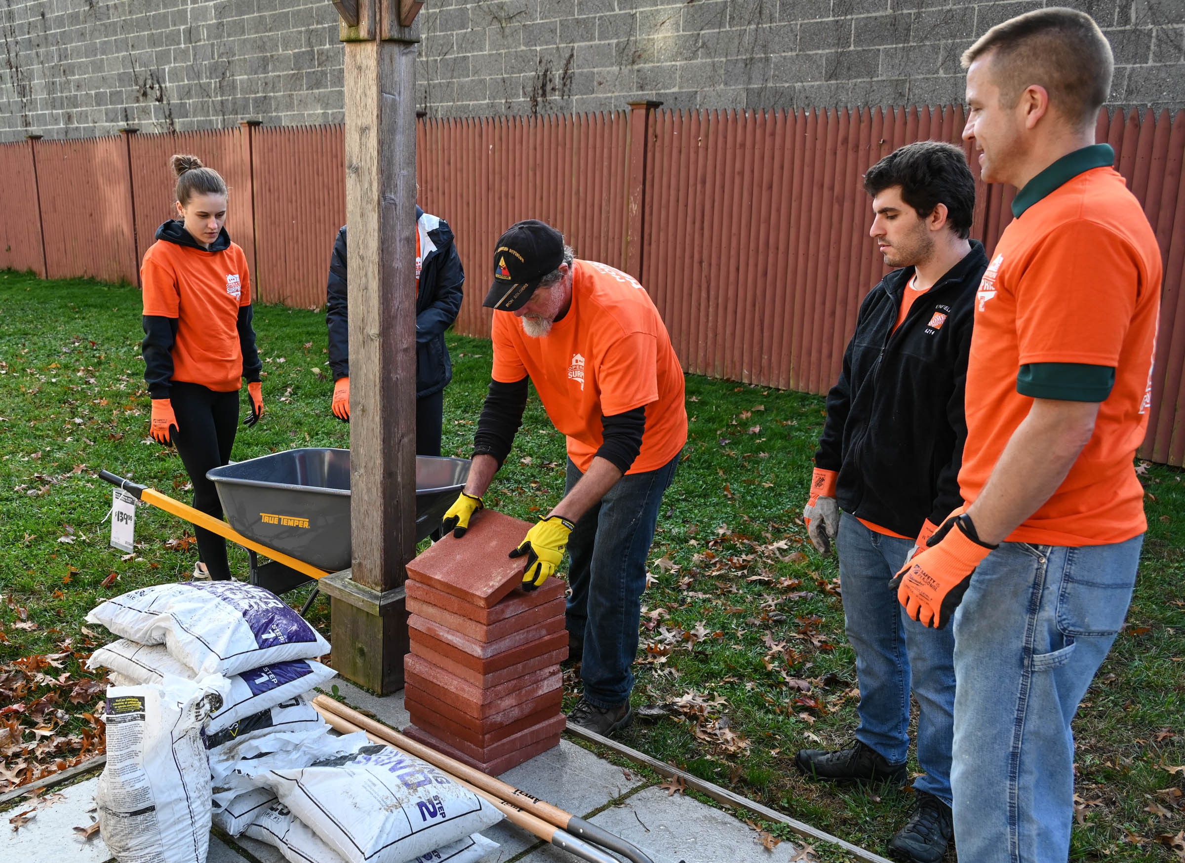 Honoring Heroes Team provides needed labor to improve veterans’ living ...