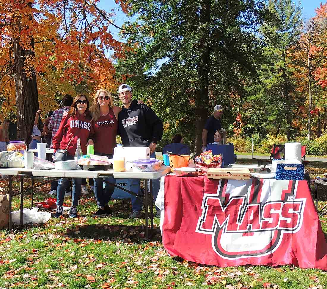UMass Football vs Buffalo 10/15/22 - masslive.com