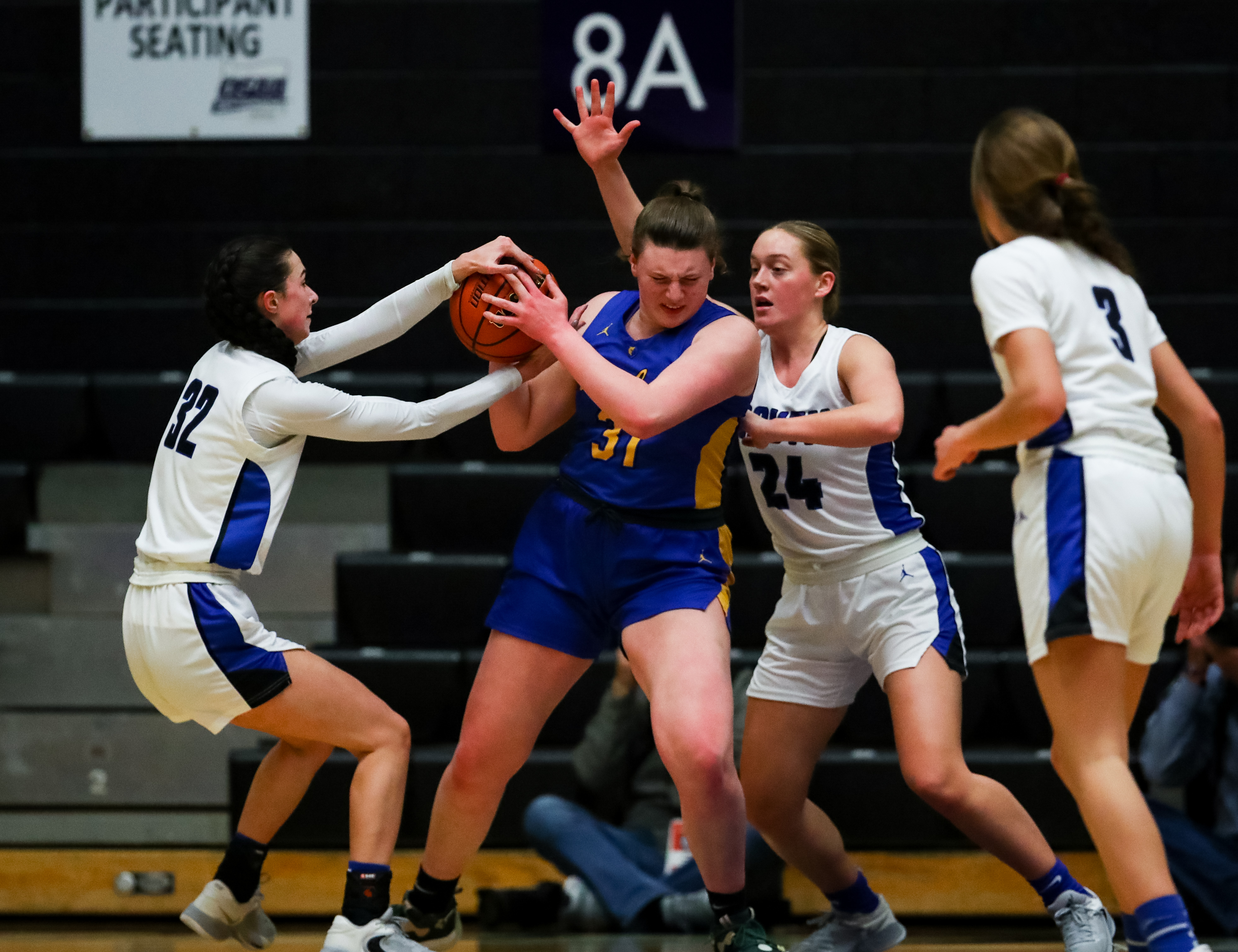 Girls basketball: South Medford Panthers vs Barlow Bruins - oregonlive.com