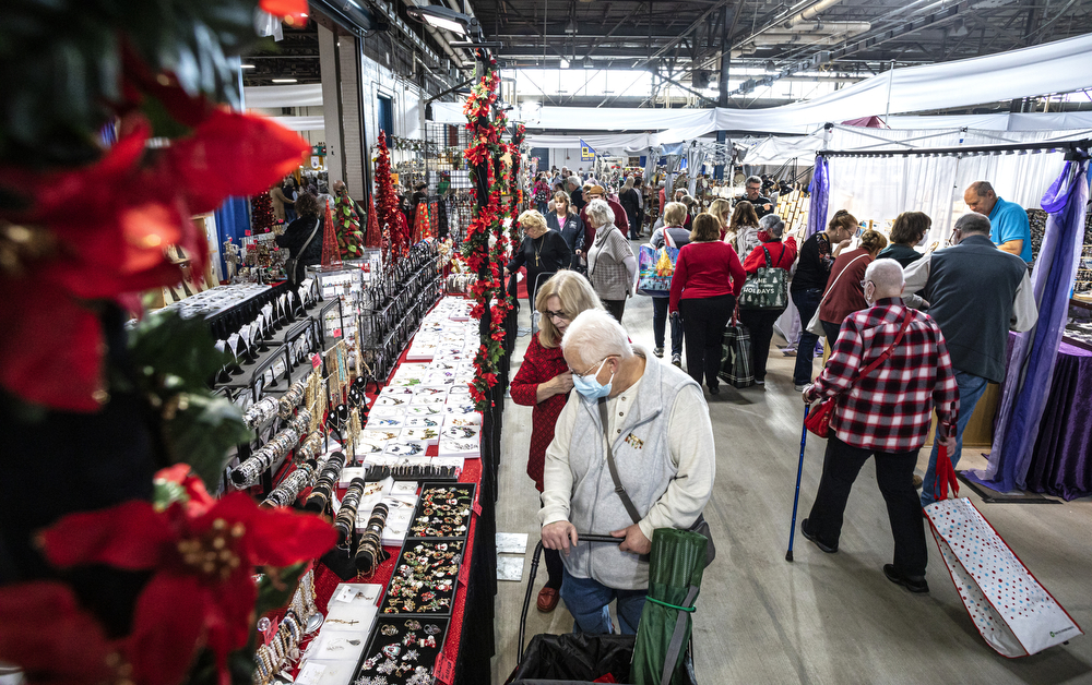 2021 Pennsylvania Christmas and Gift Show at the Farm Show Complex ...