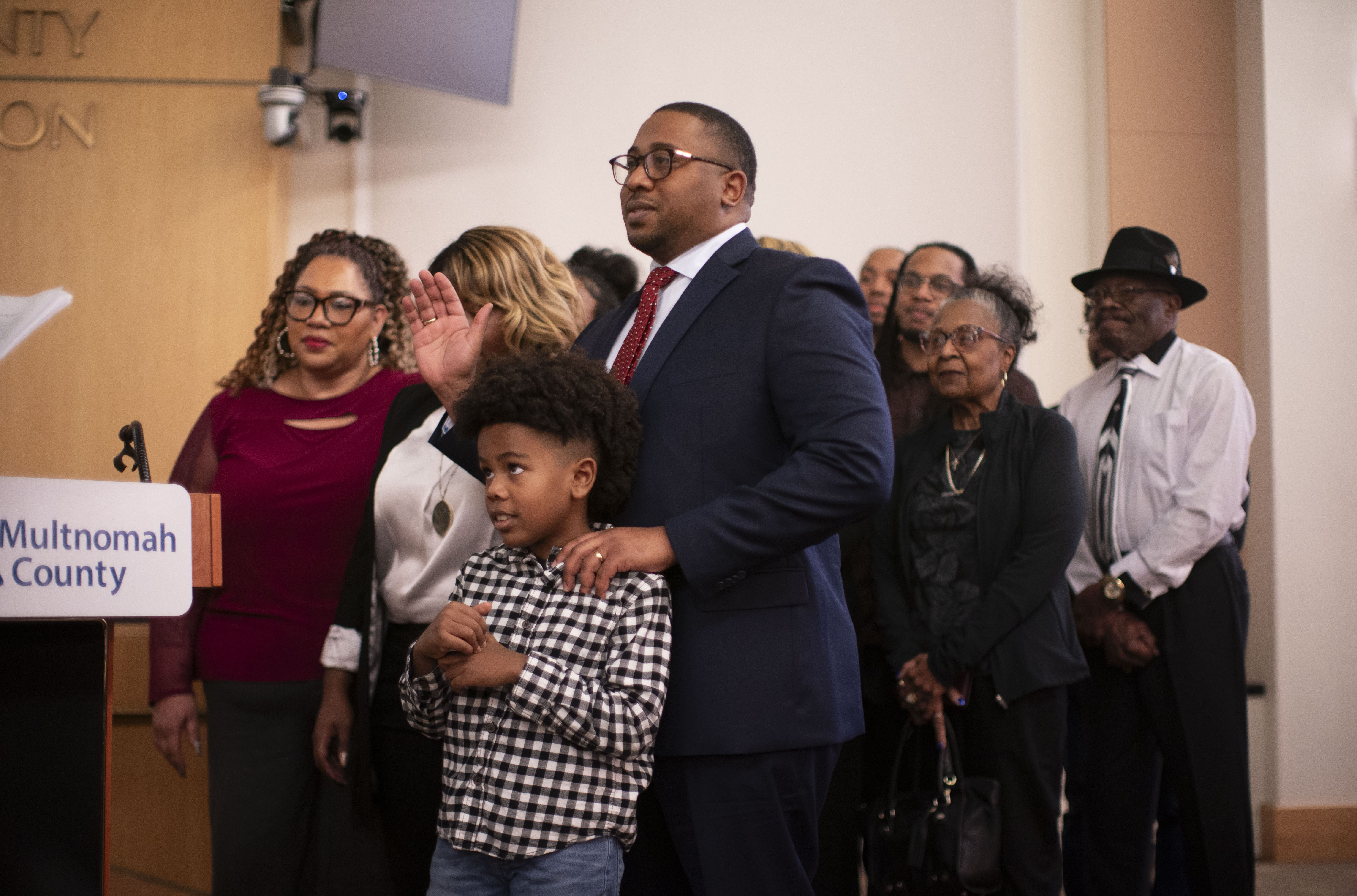 Newly elected Multnomah County Commissioners take oath of office ...