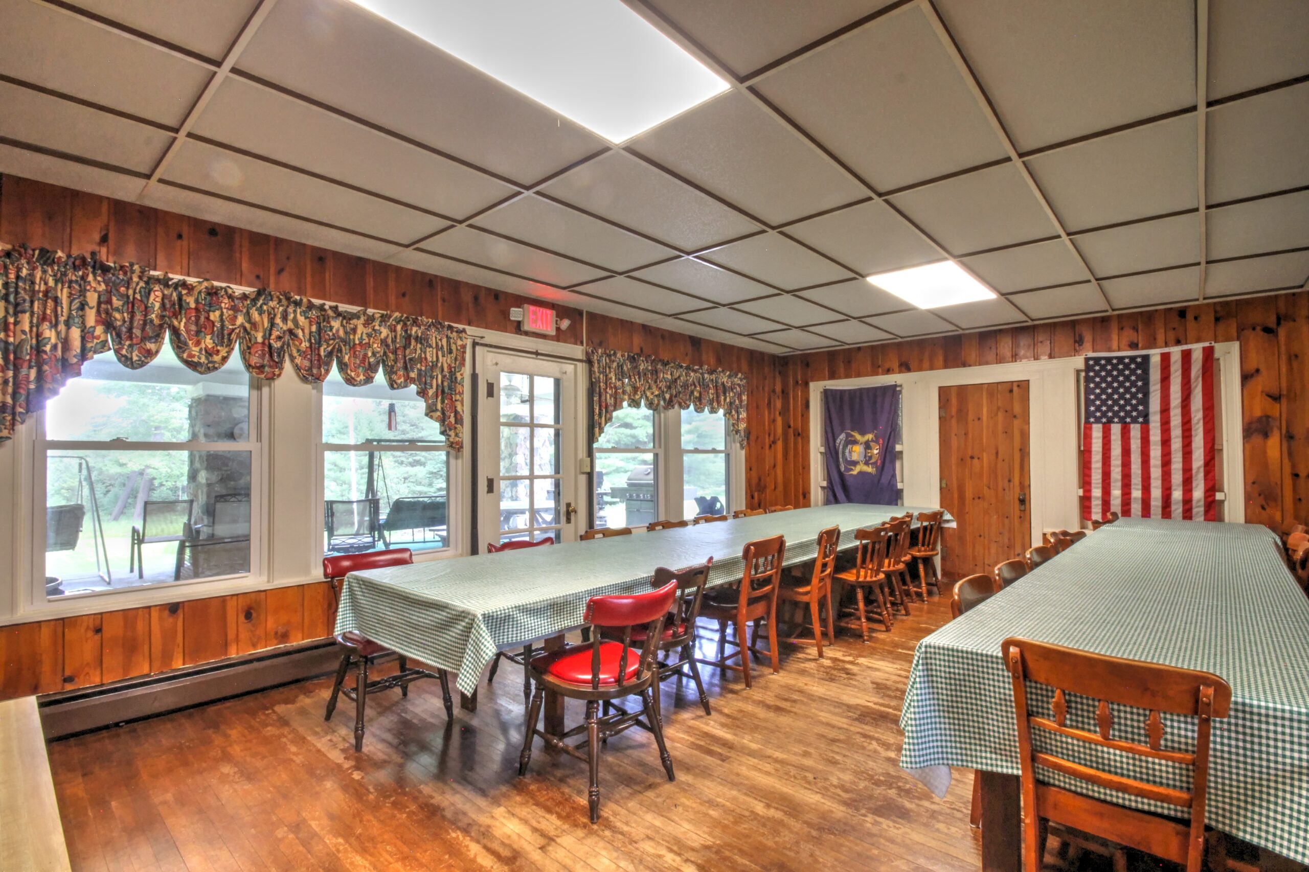 Hunting heaven: 3,000-acre property with near-lakefront lodge hits ...