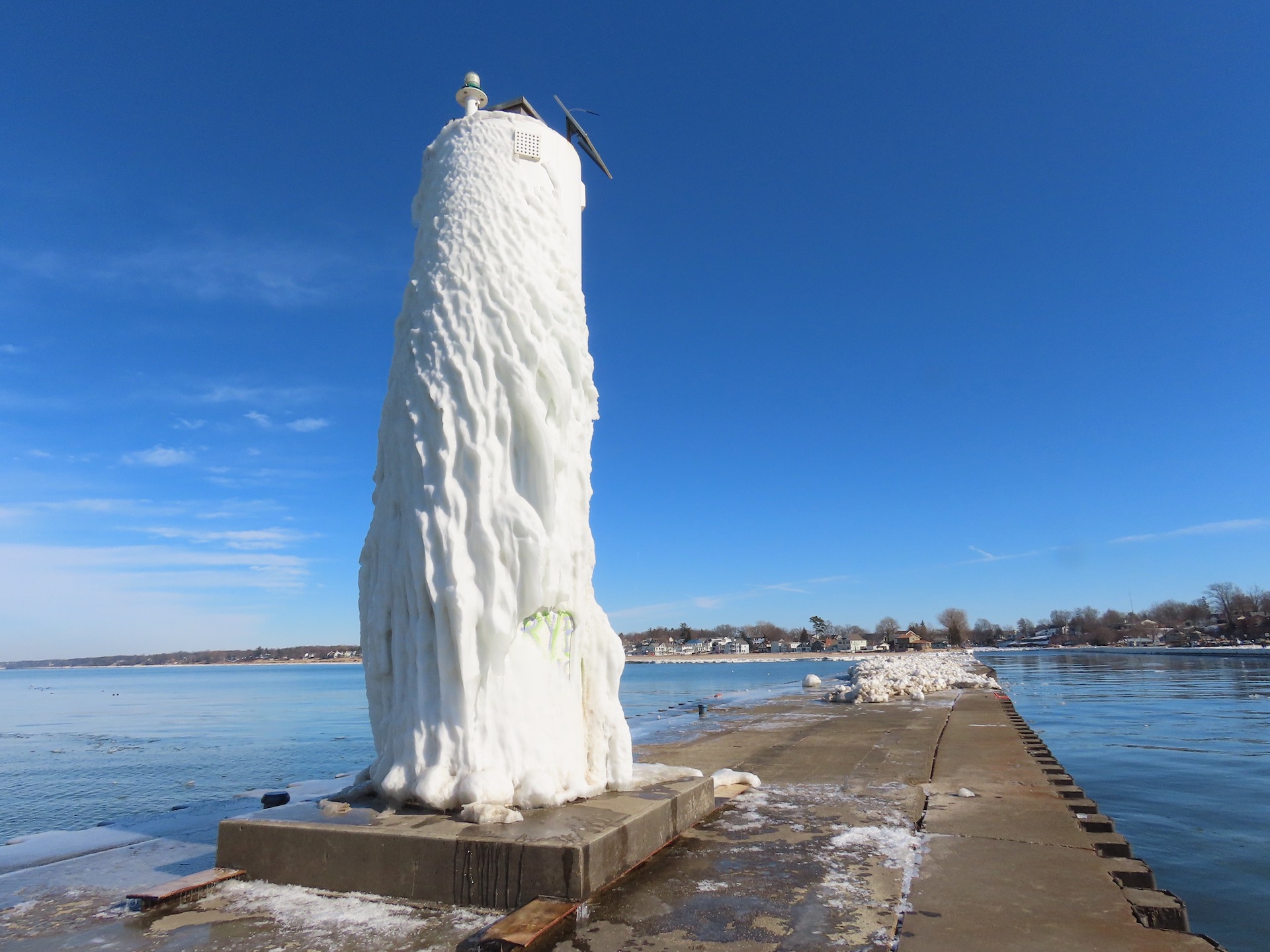 2022 Great Lakes ice expanding - mlive.com