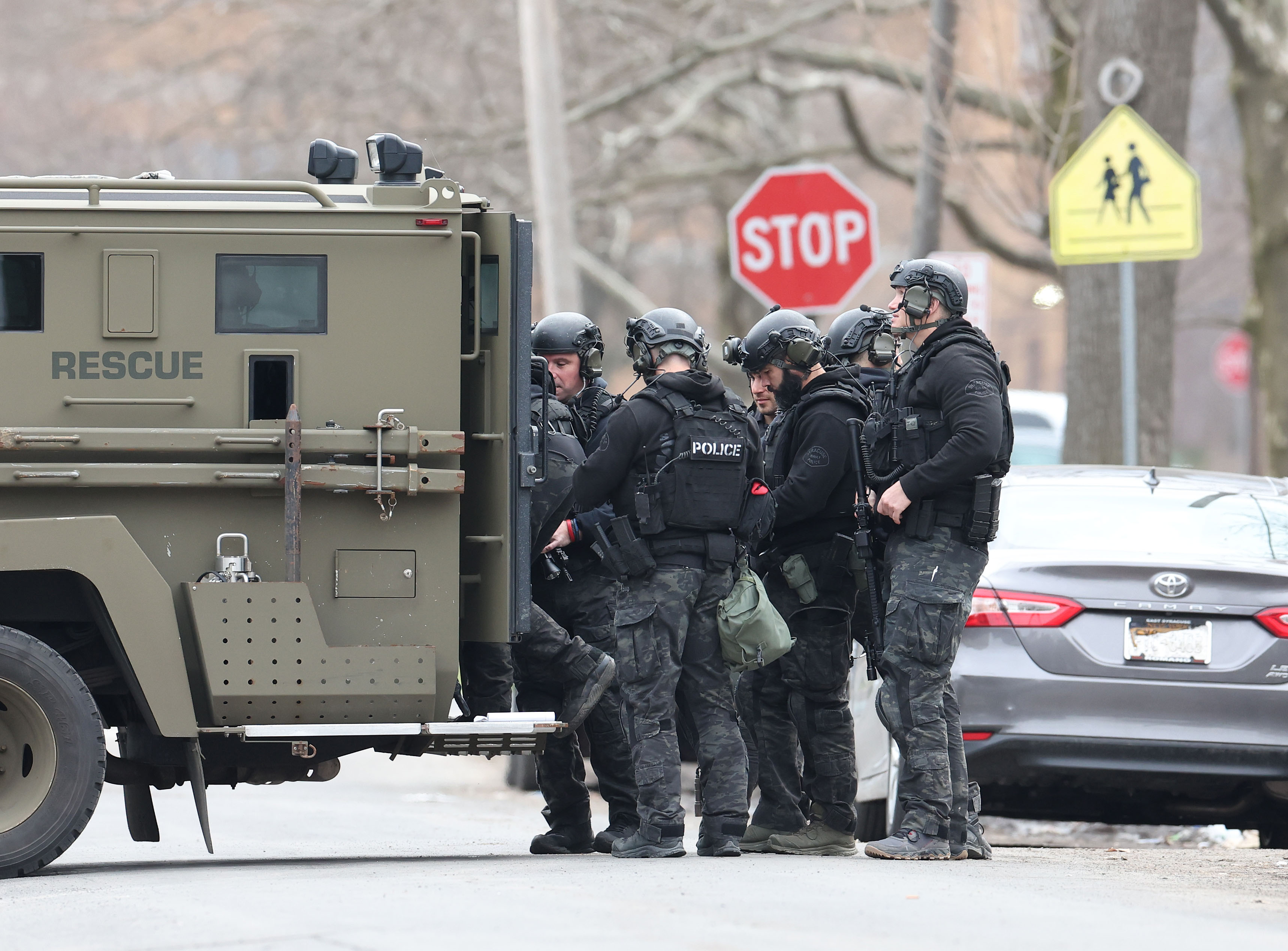 Syracuse Police end standoff on Grant Ave - syracuse.com