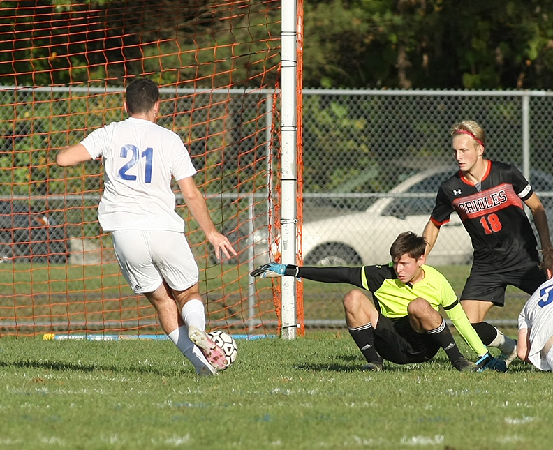 West Springfield vs Belchertown boys Soccer 10/8/21 - masslive.com