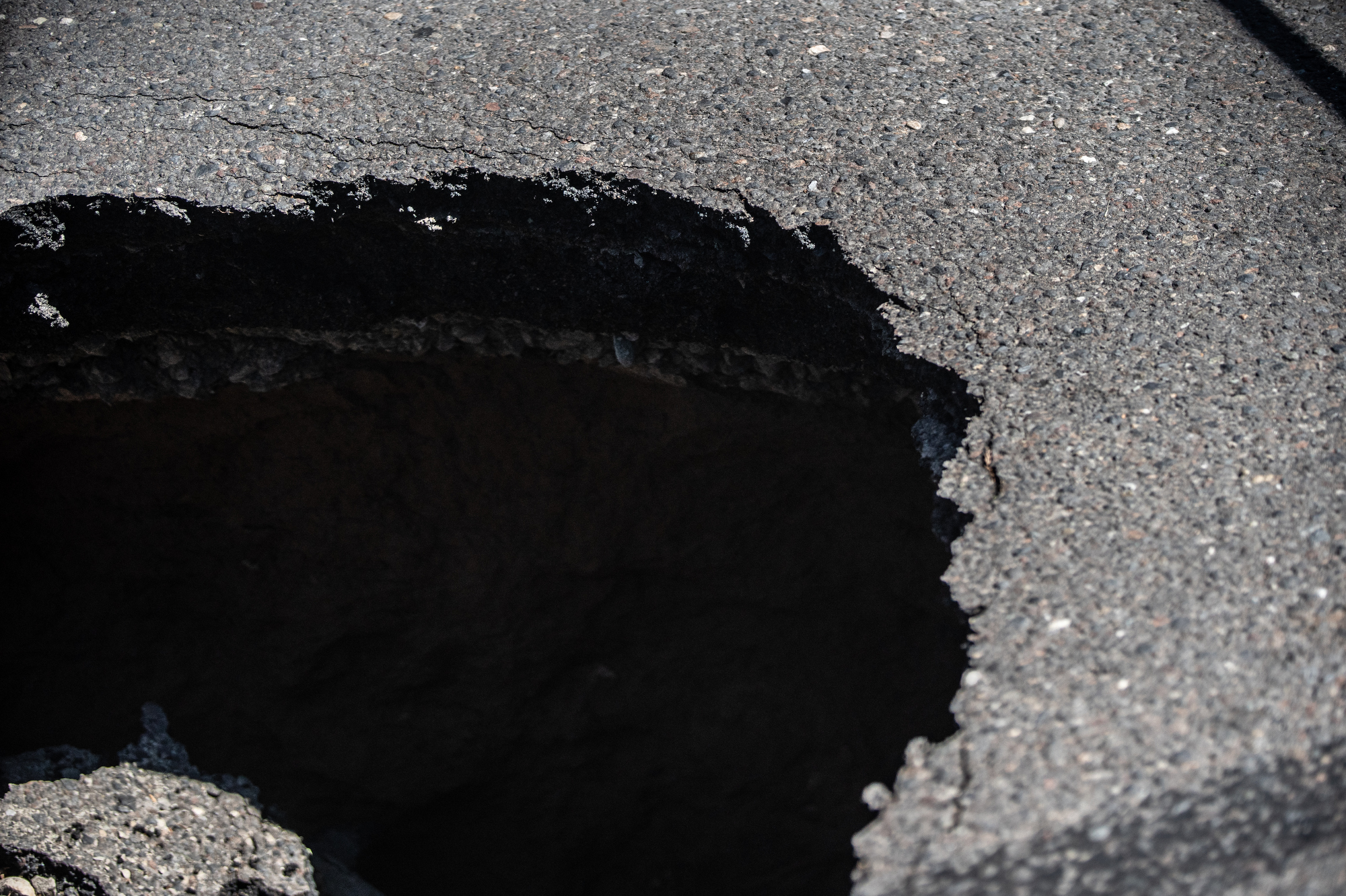 Sinkhole opens up in Portland's Mount Tabor neighborhood keeping road ...