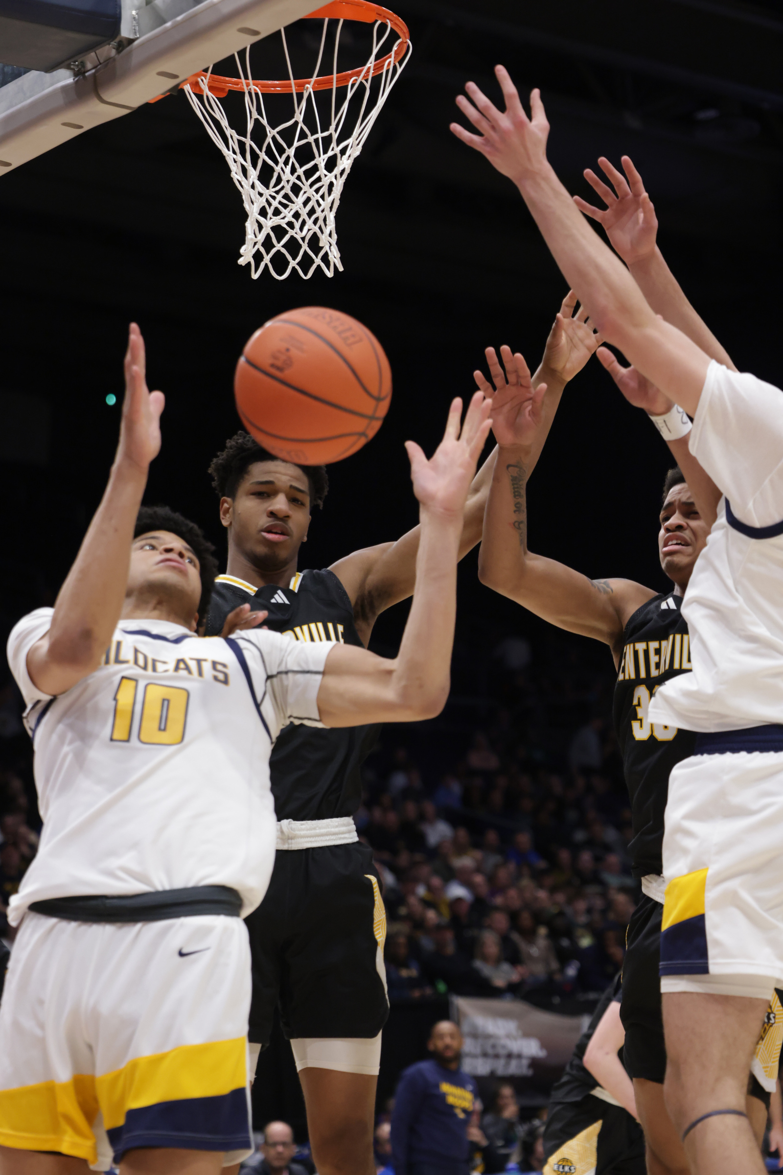 Div I Basketball Finals, St. Ignatius vs Centerville - cleveland.com