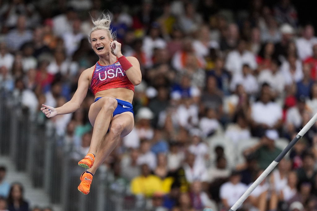 Katie Moon in the pole vault final at Paris Olympics 2024 - cleveland.com