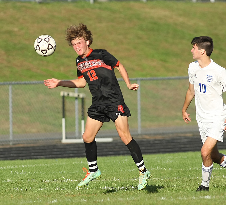 West Springfield vs Belchertown boys Soccer 10/8/21 - masslive.com