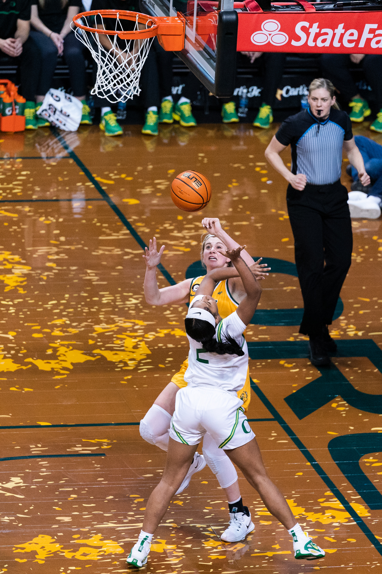 Oregon Ducks vs. North Dakota State in WNIT, March 17, 2023 ...