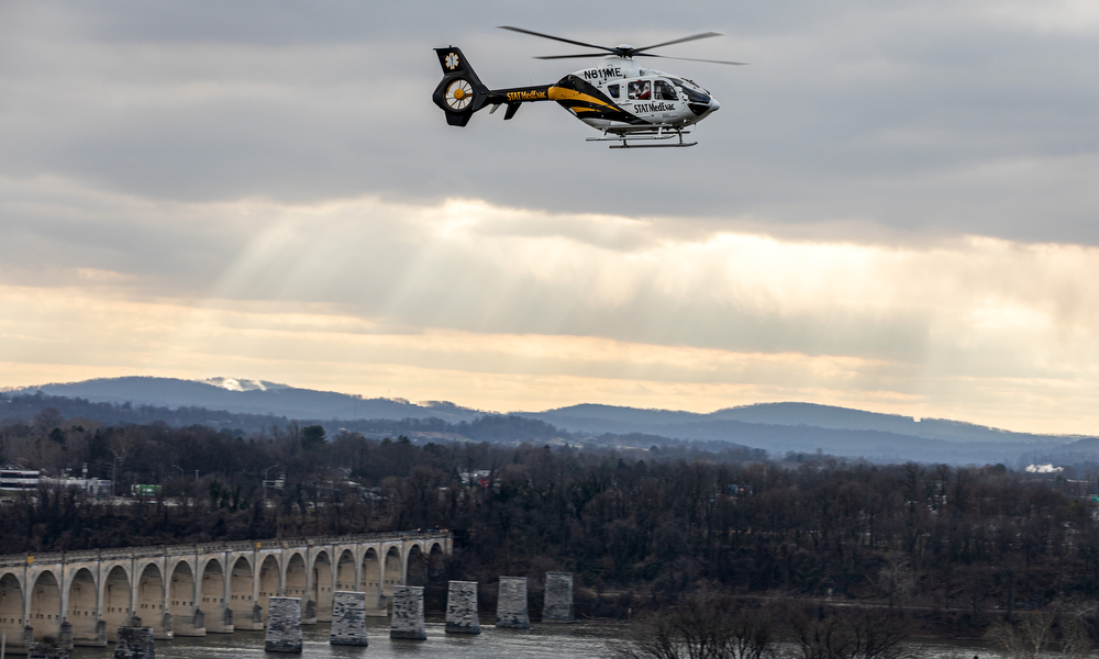 Santa arrives by helicopter to visit UPMC Harrisburg pediatric unit ...