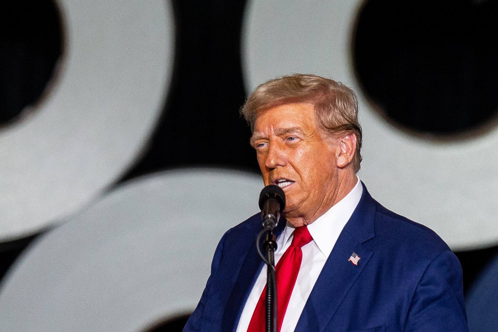 Trump delivers remarks at campaign rally in Walker - mlive.com