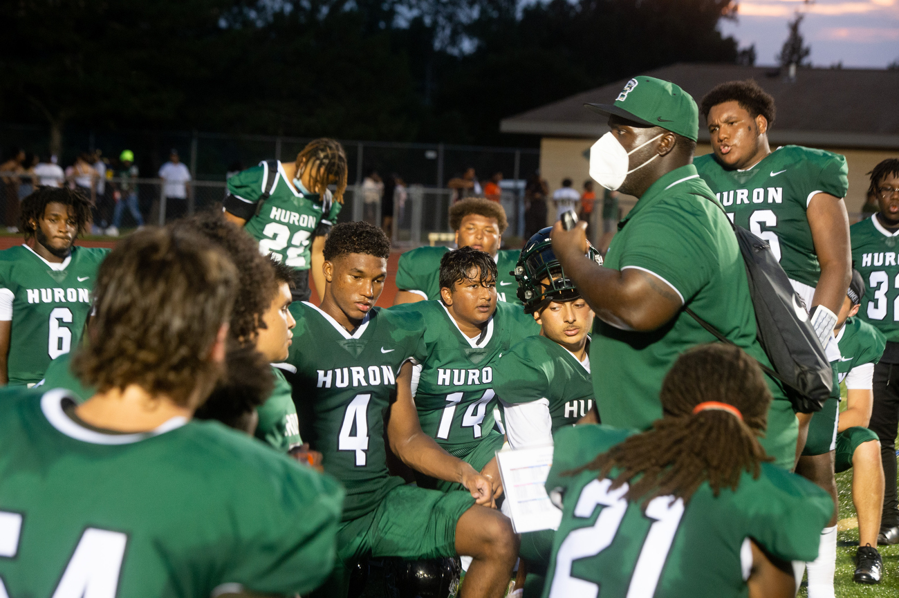 Ann Arbor Huron vs. Detroit Southeastern high school football - mlive.com