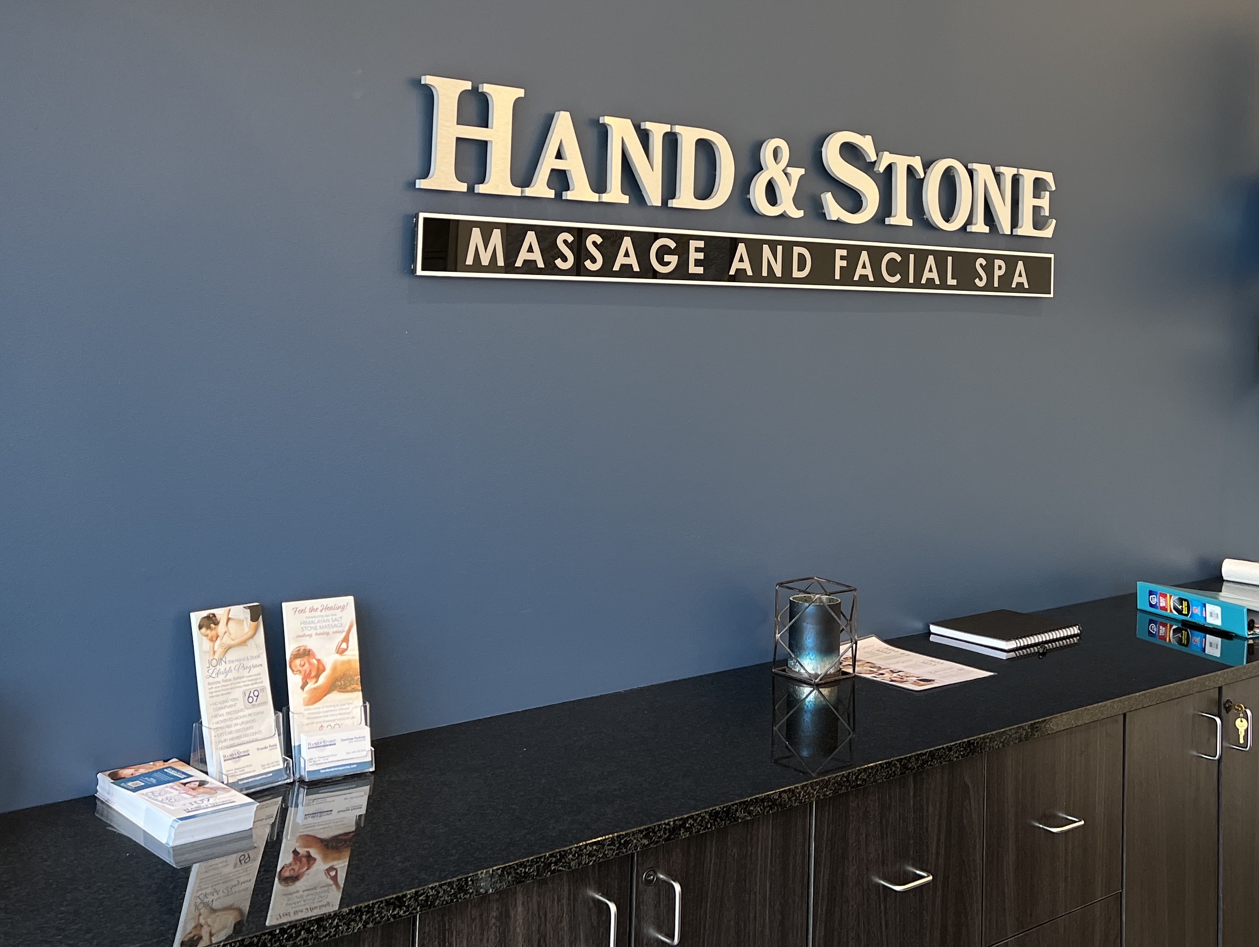 Hand And Stone Massage And Facial Spa Is Located At 7841 W Ridgewood