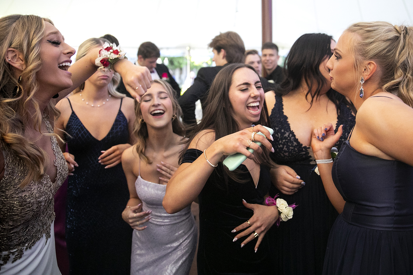 Ramsey High School’s 2021 Senior Prom (PHOTOS) - nj.com