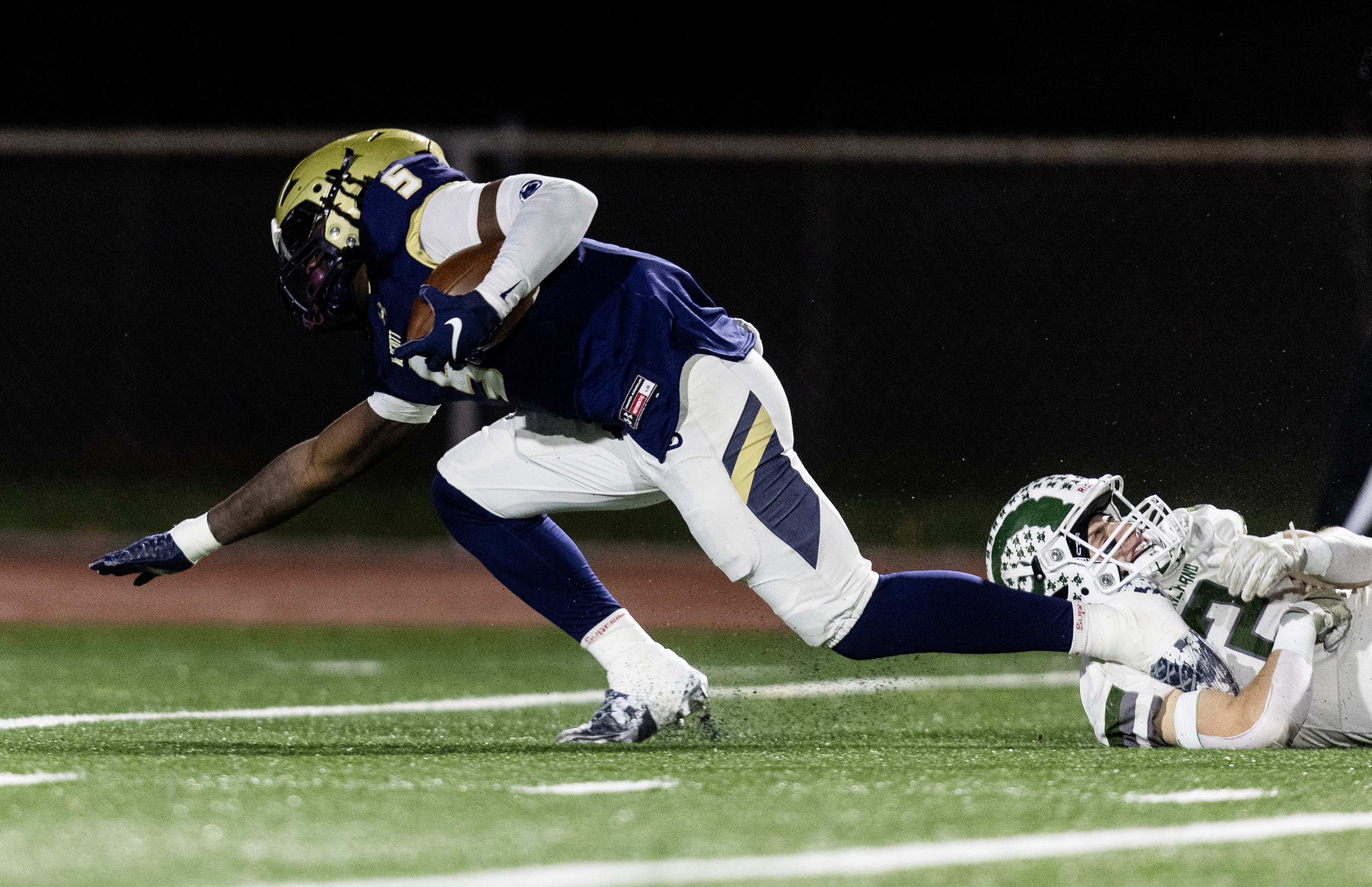 Bishop McDevitt vs Pine Richland in the PIAA 5A high school football ...