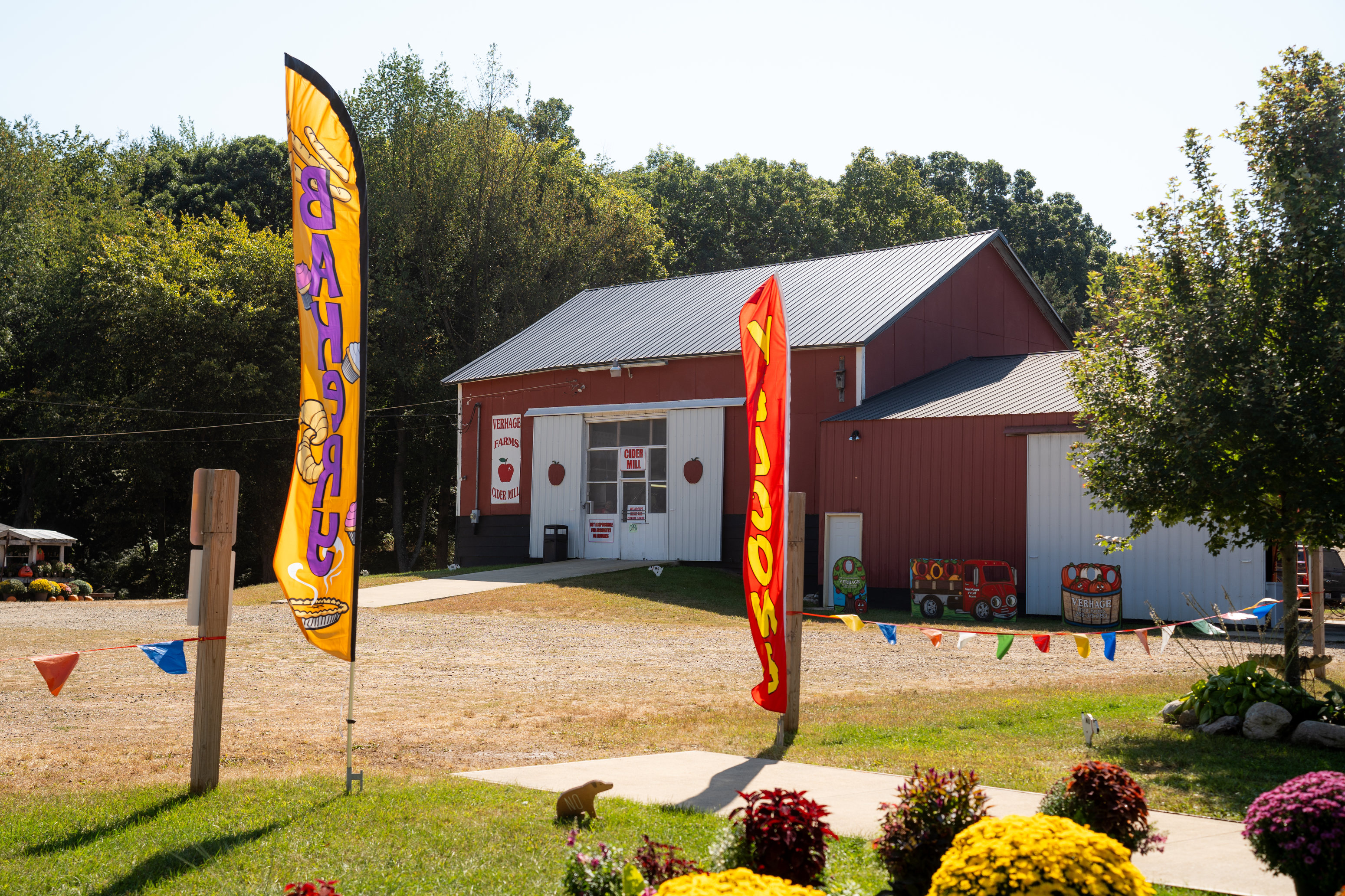 A family environment and a 125-year-old apple press make VerHage Fruit ...
