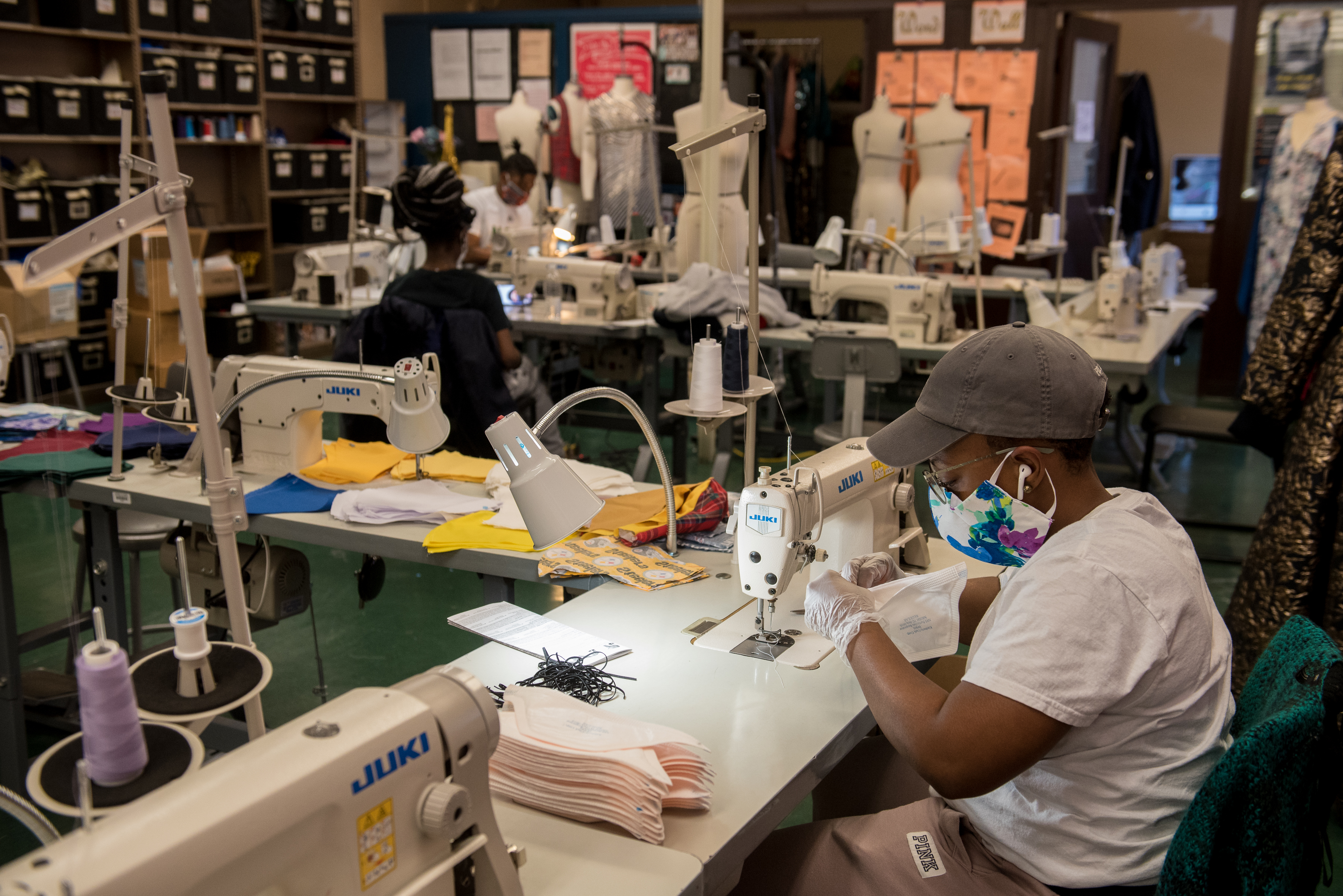 Snyder teacher, alumni help repair and make masks for hospital - nj.com