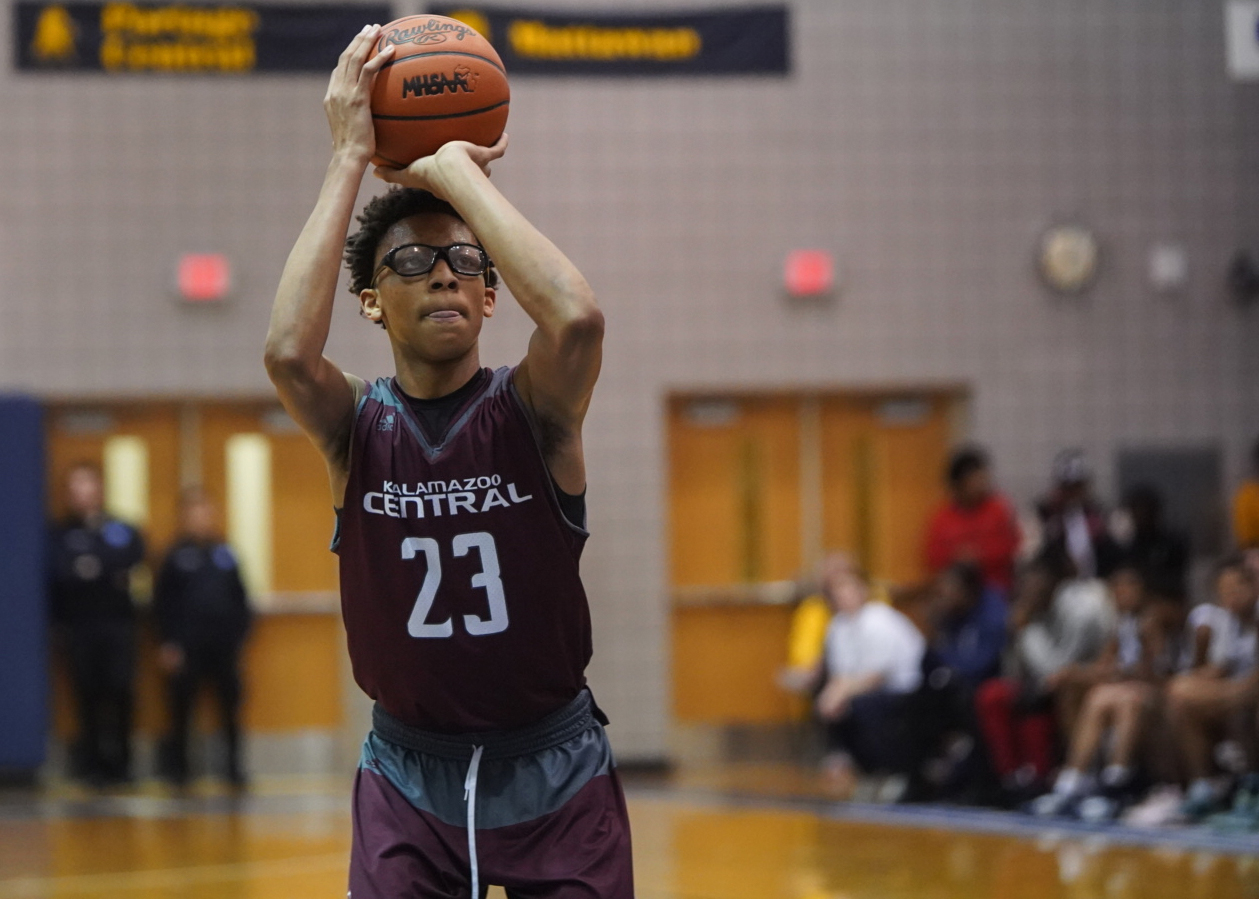 Kalamazoo Central defeats Loy Norrix, 52-45 - mlive.com