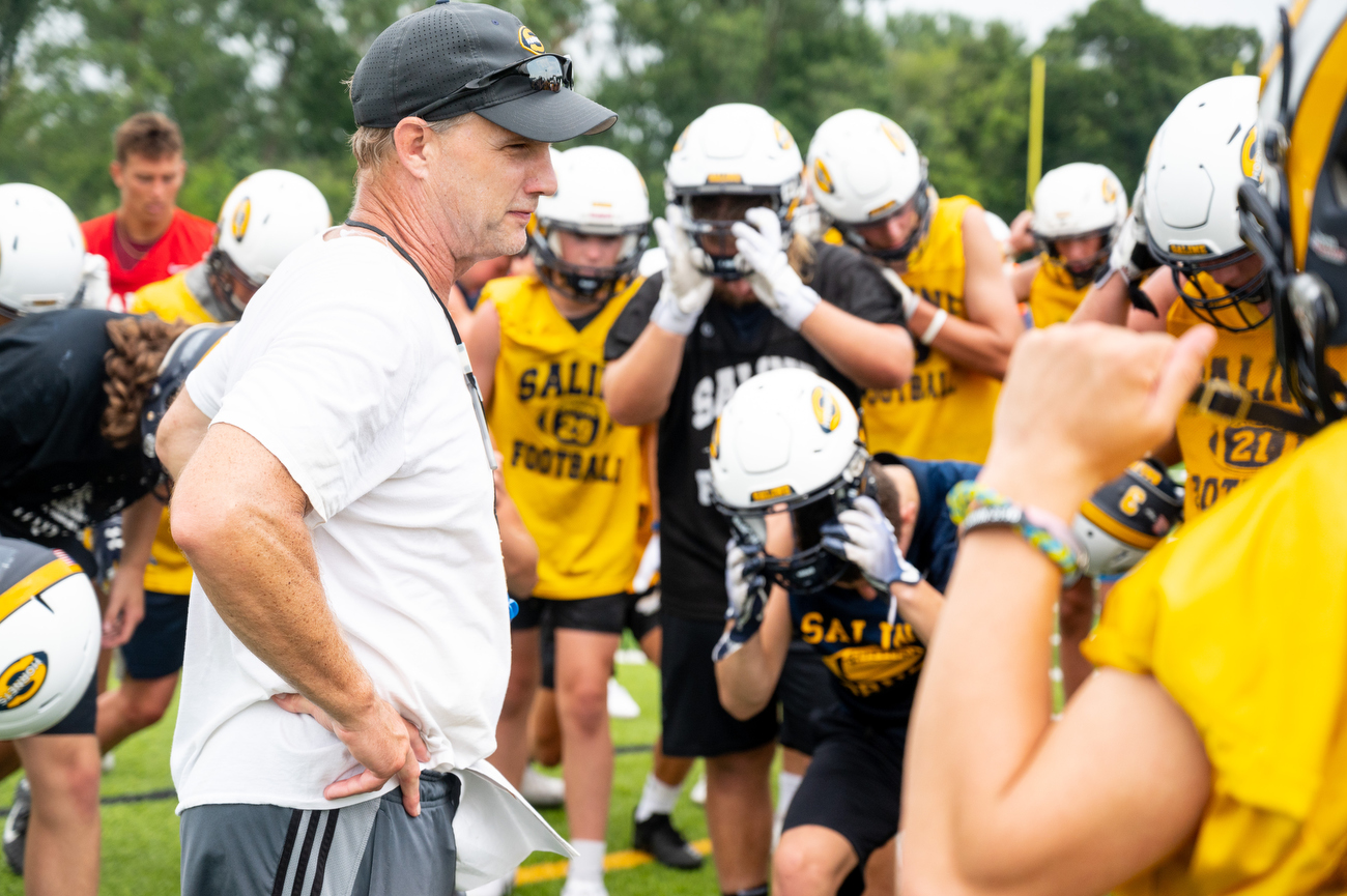 Ann Arbor area football teams gather for first practices of 2021 ...