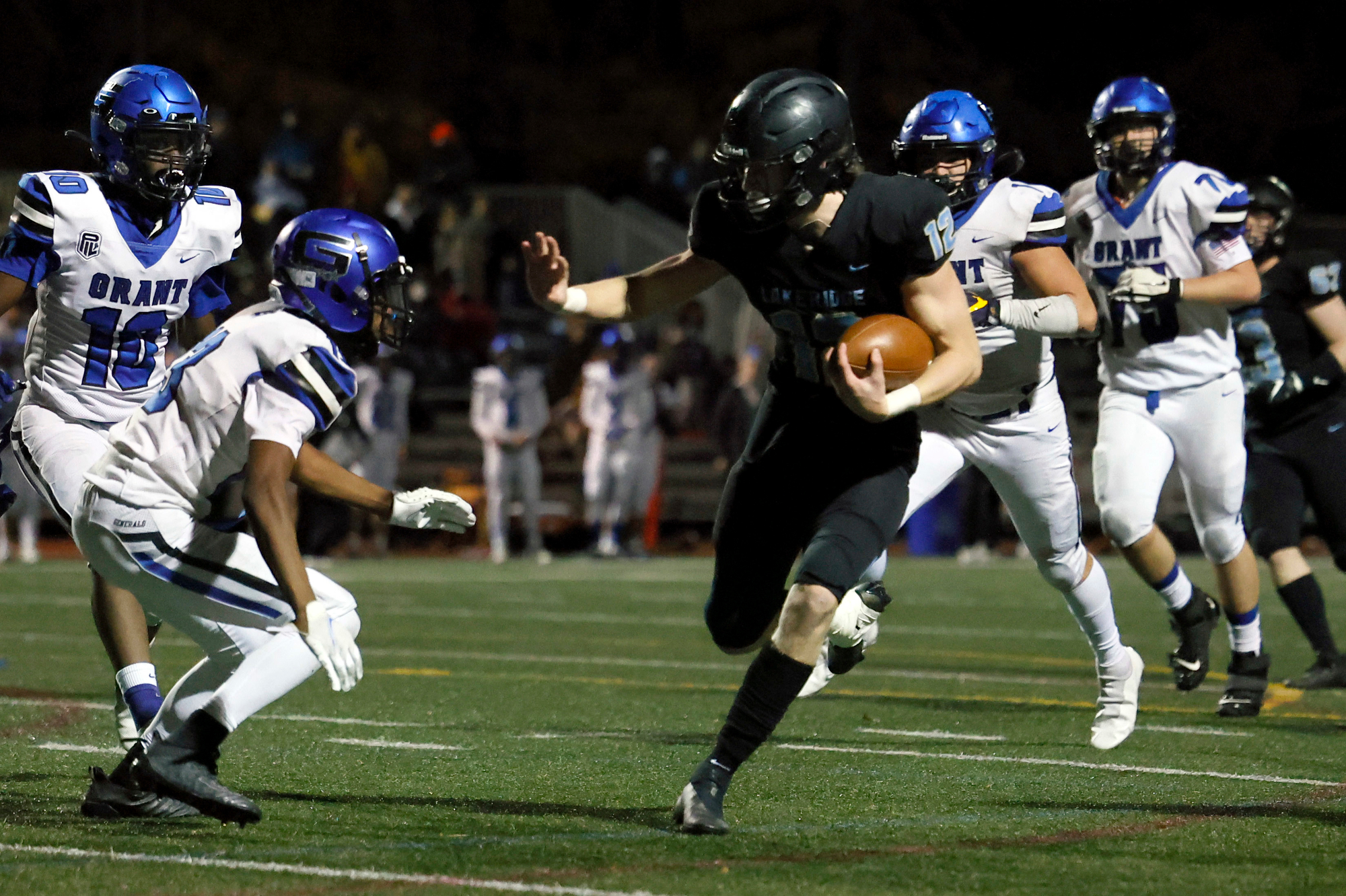 Lakeridge tops Grant in Oregon high school football playoffs ...
