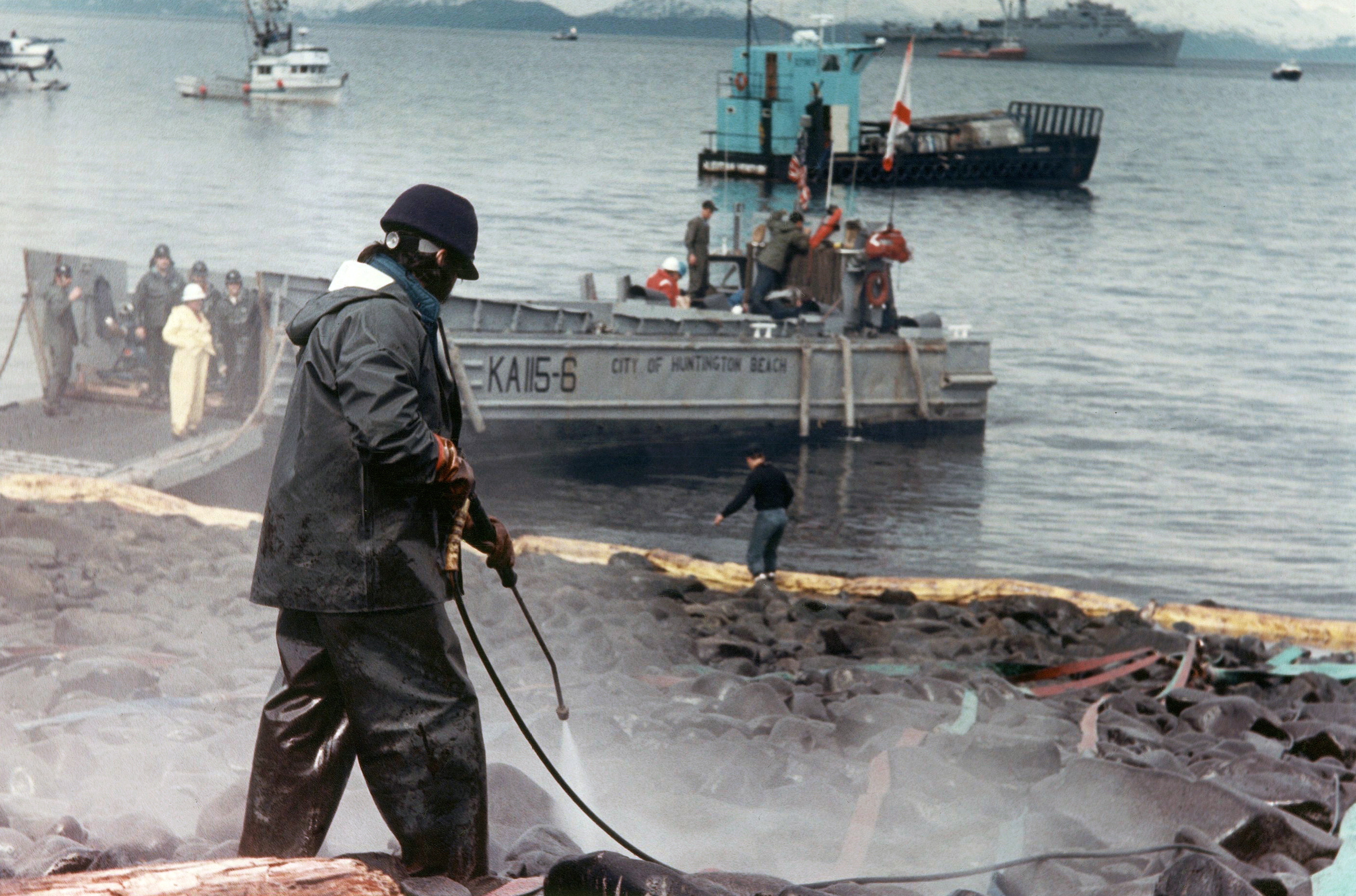 The Exxon Valdez oil spill in 1989 - pennlive.com