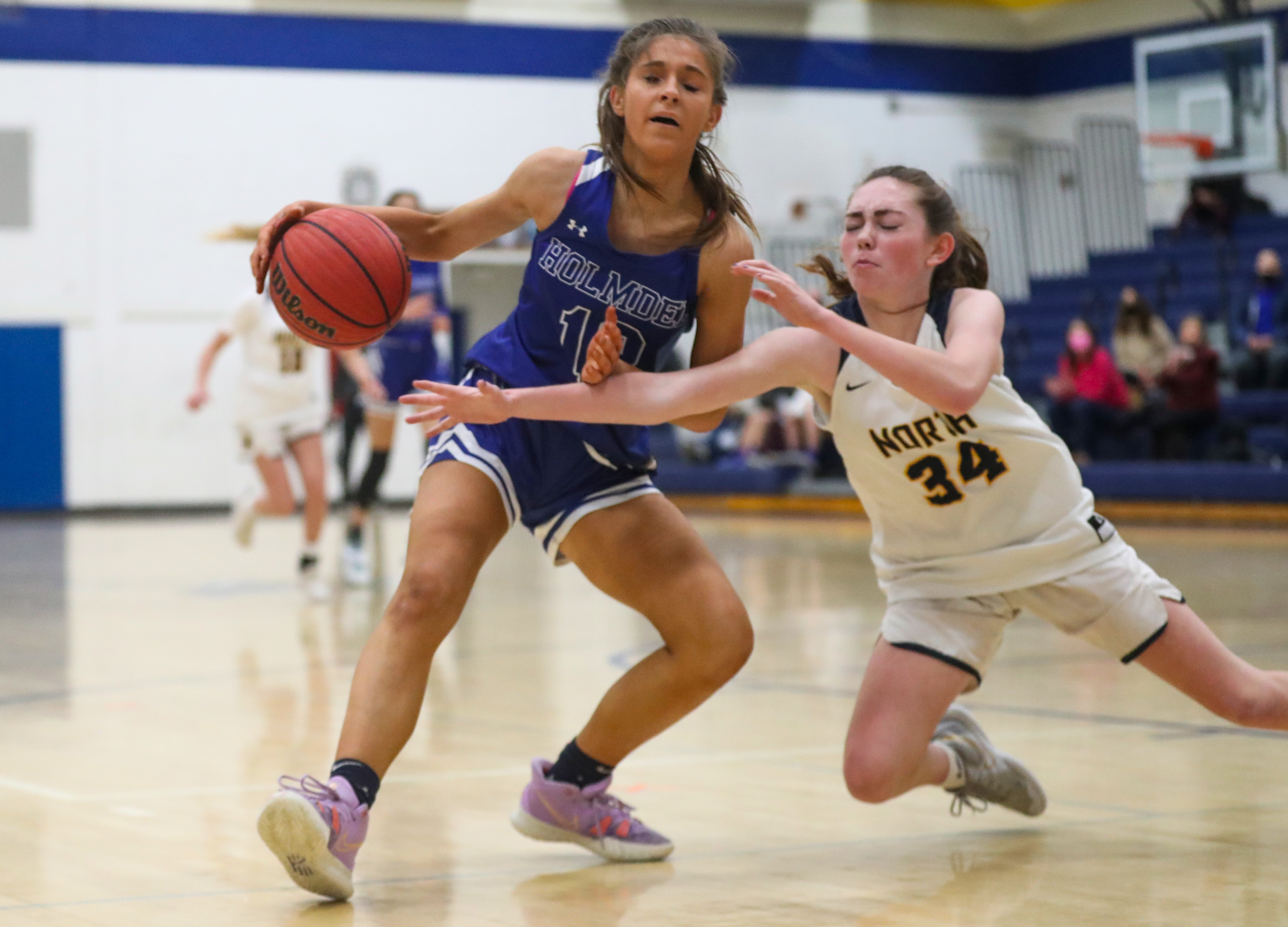 Girls basketball: Holmdel defeats Toms River North, 57-39 - nj.com