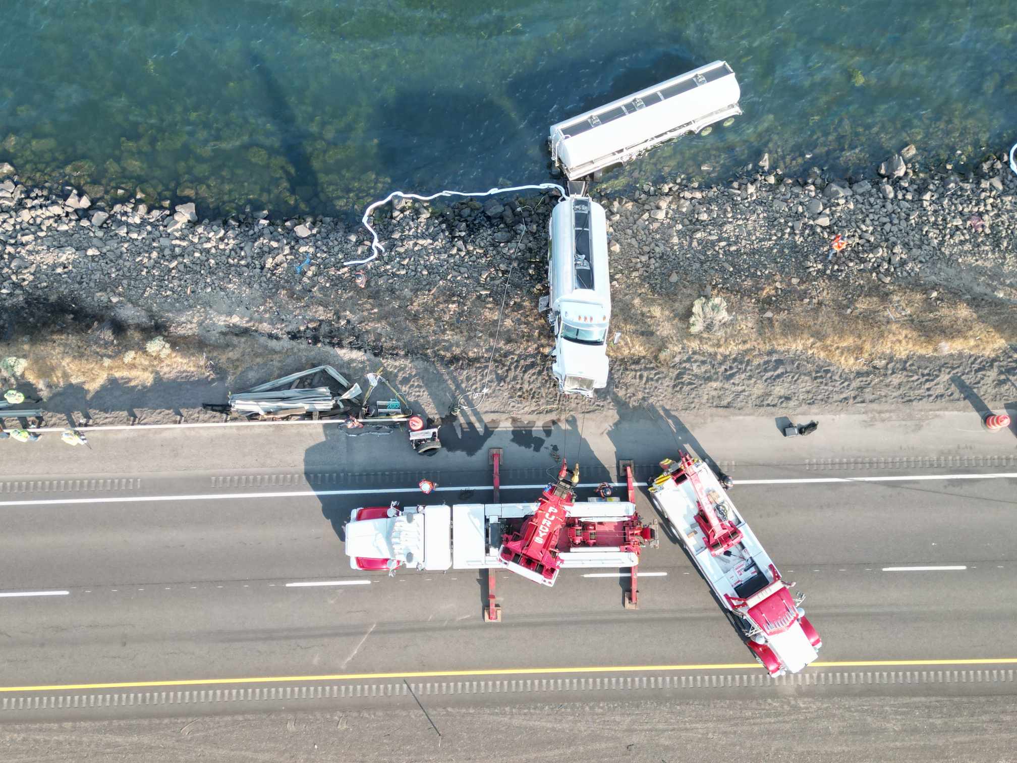 Two semi-trucks recovered from Columbia River near Biggs Junction ...