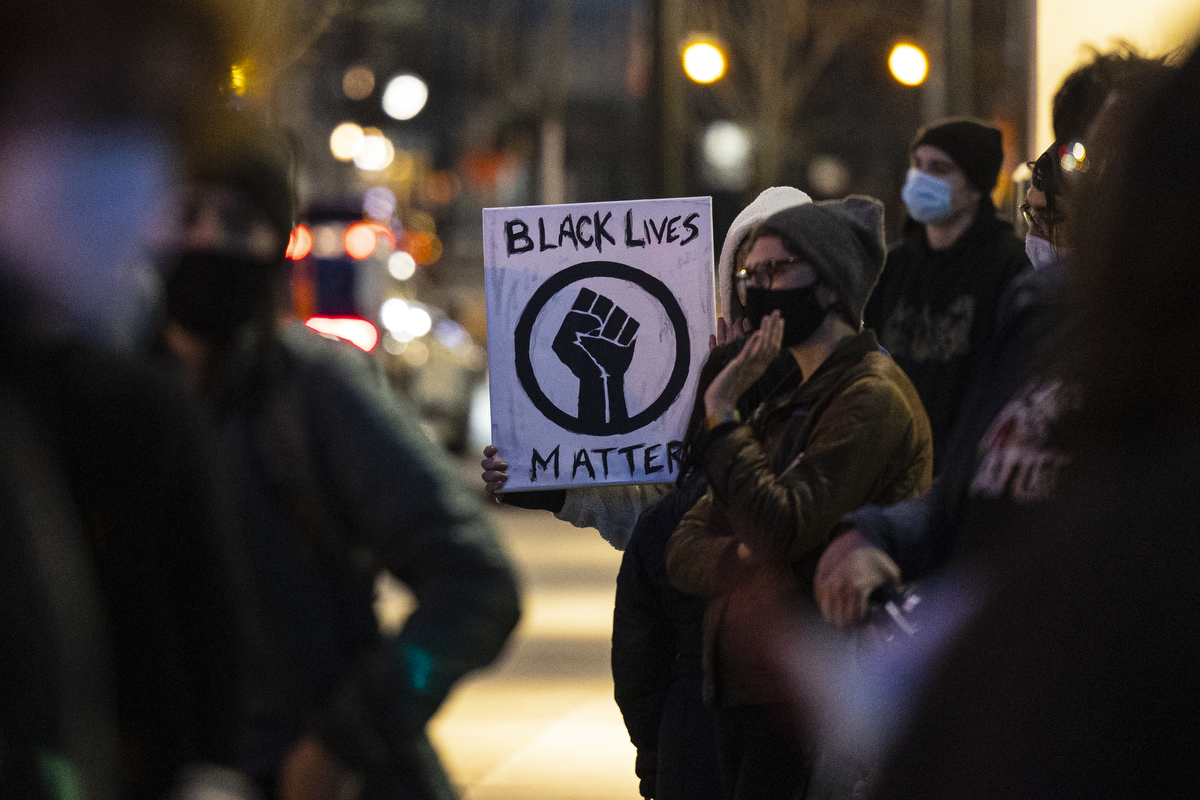 Kalamazoo holds Black Lives Matter protest after the death of Daunte ...