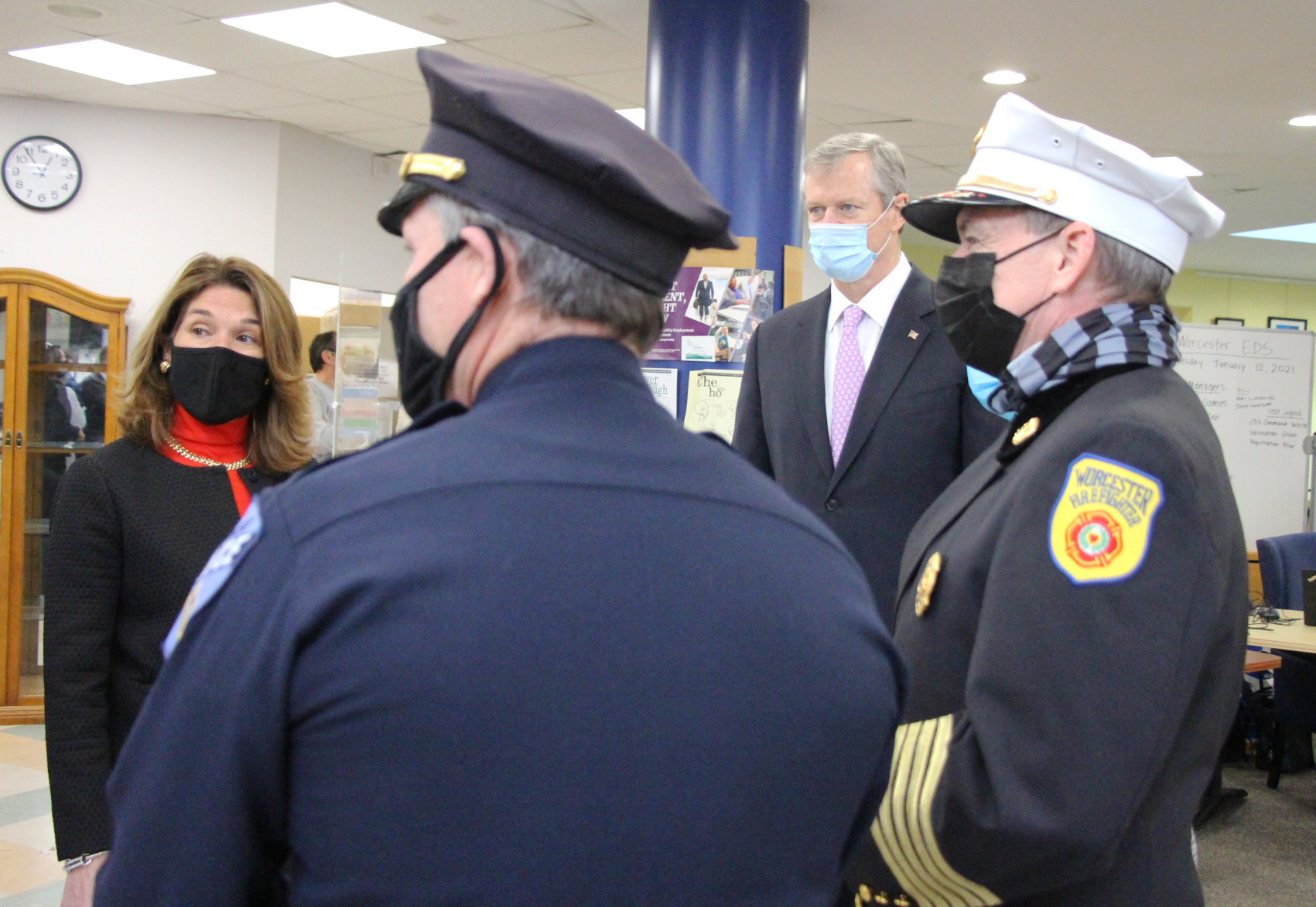 Gov. Charlie Baker visits Worcester's vaccine center - masslive.com