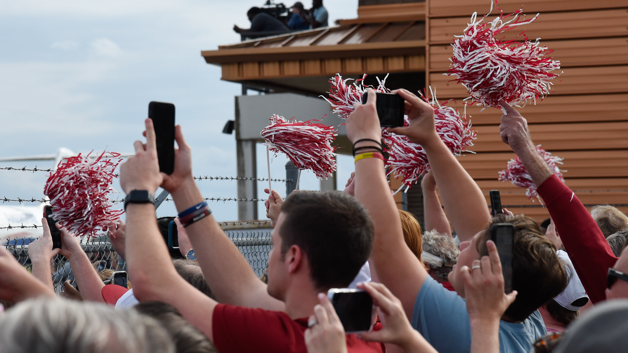 Alabama Fans Final Four Airport 2024 - al.com