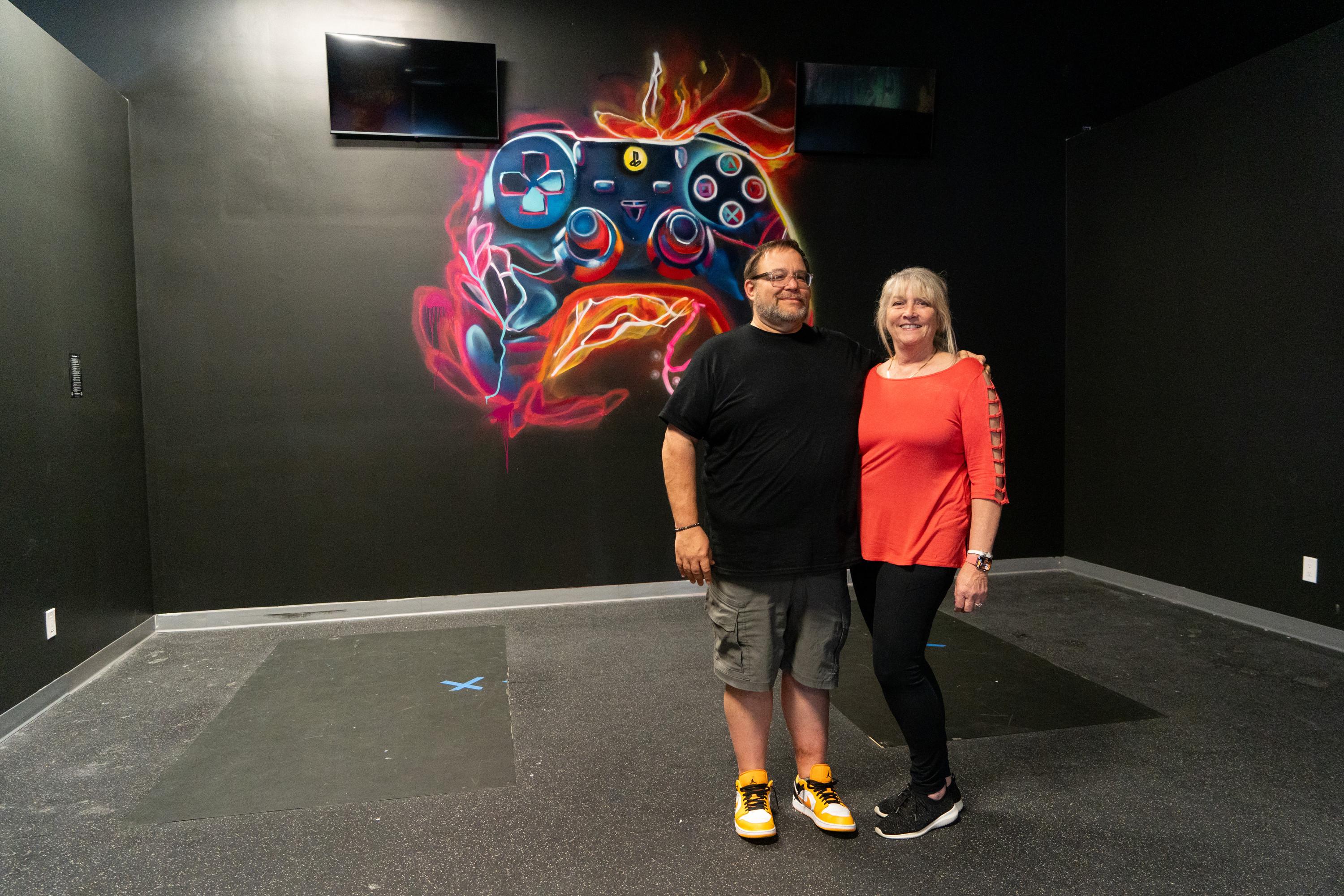 Couple turns VR dream into reality with Crowne Pointe Center in Holly ...