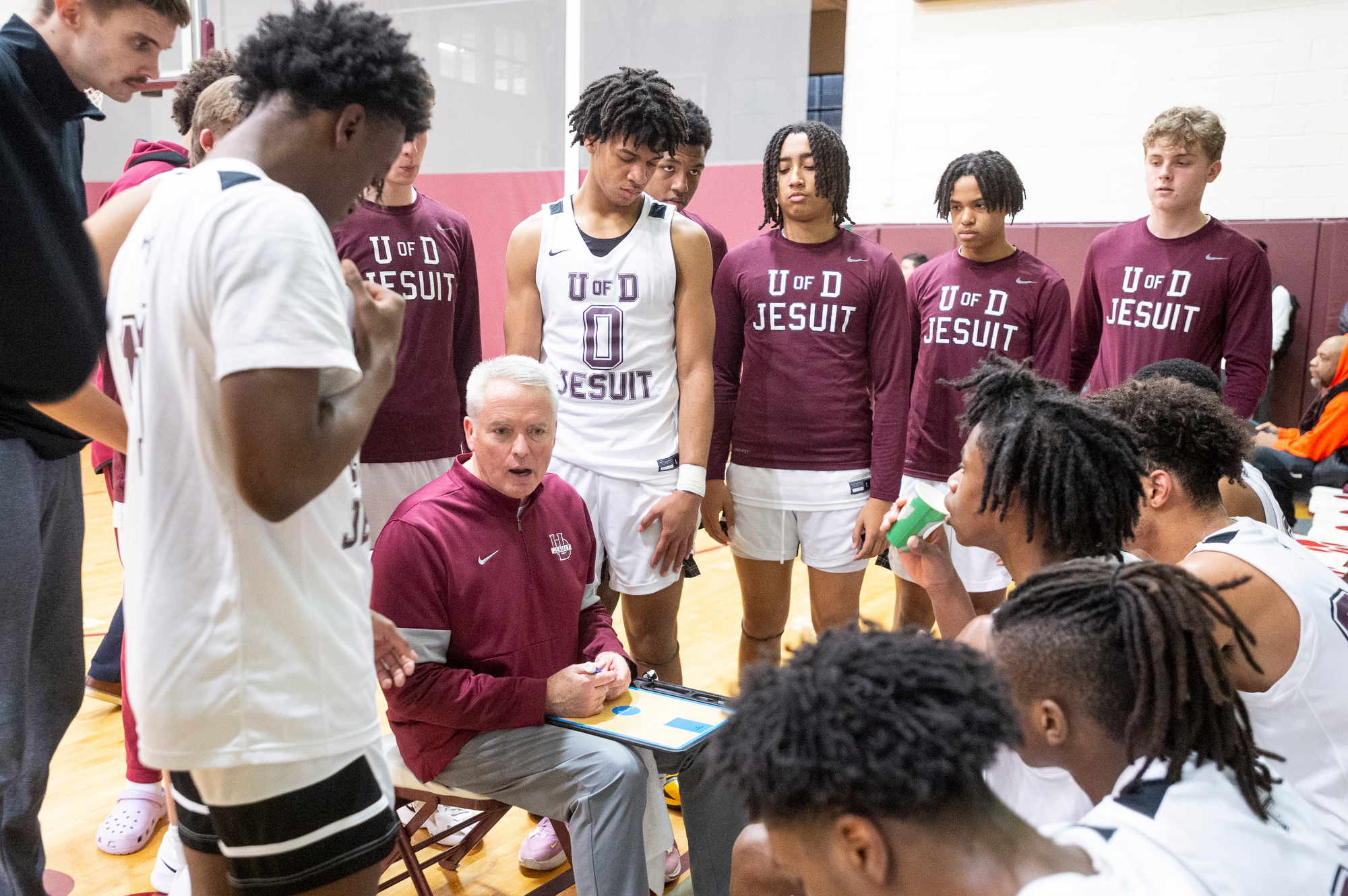 University of Detroit Jesuit vs Warren De La Salle basketball - mlive.com